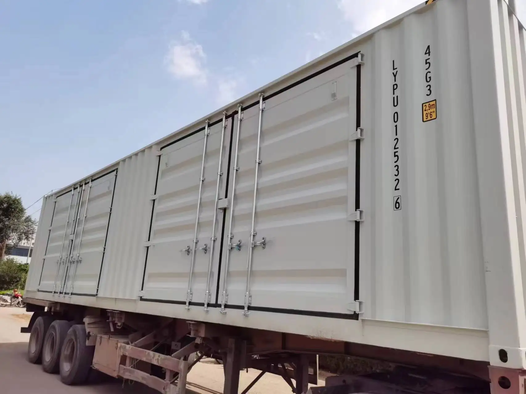 40ft Shipping Container with 2 Side Doors - Durable & Versatile