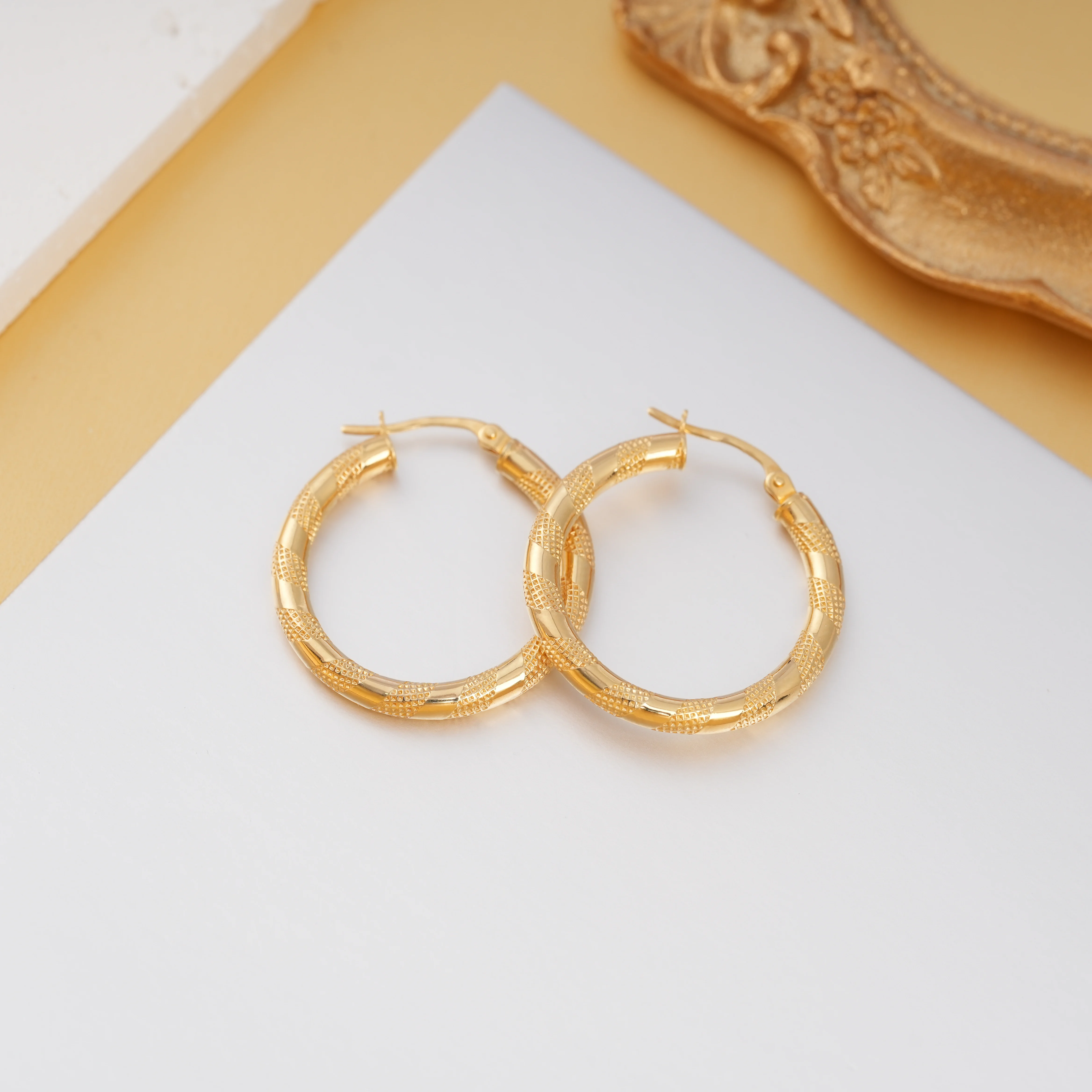 PCX Jewelry Chunky Hoop Earrings Elegant Hoop Earrings 18k Gold solid pure women Fine Jewelry ...