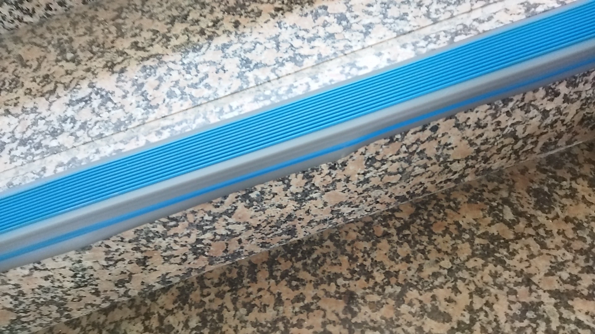 L Shaped Right Angle Stair Nosing Decorative Stair Edges Pvc Seal Strip ...