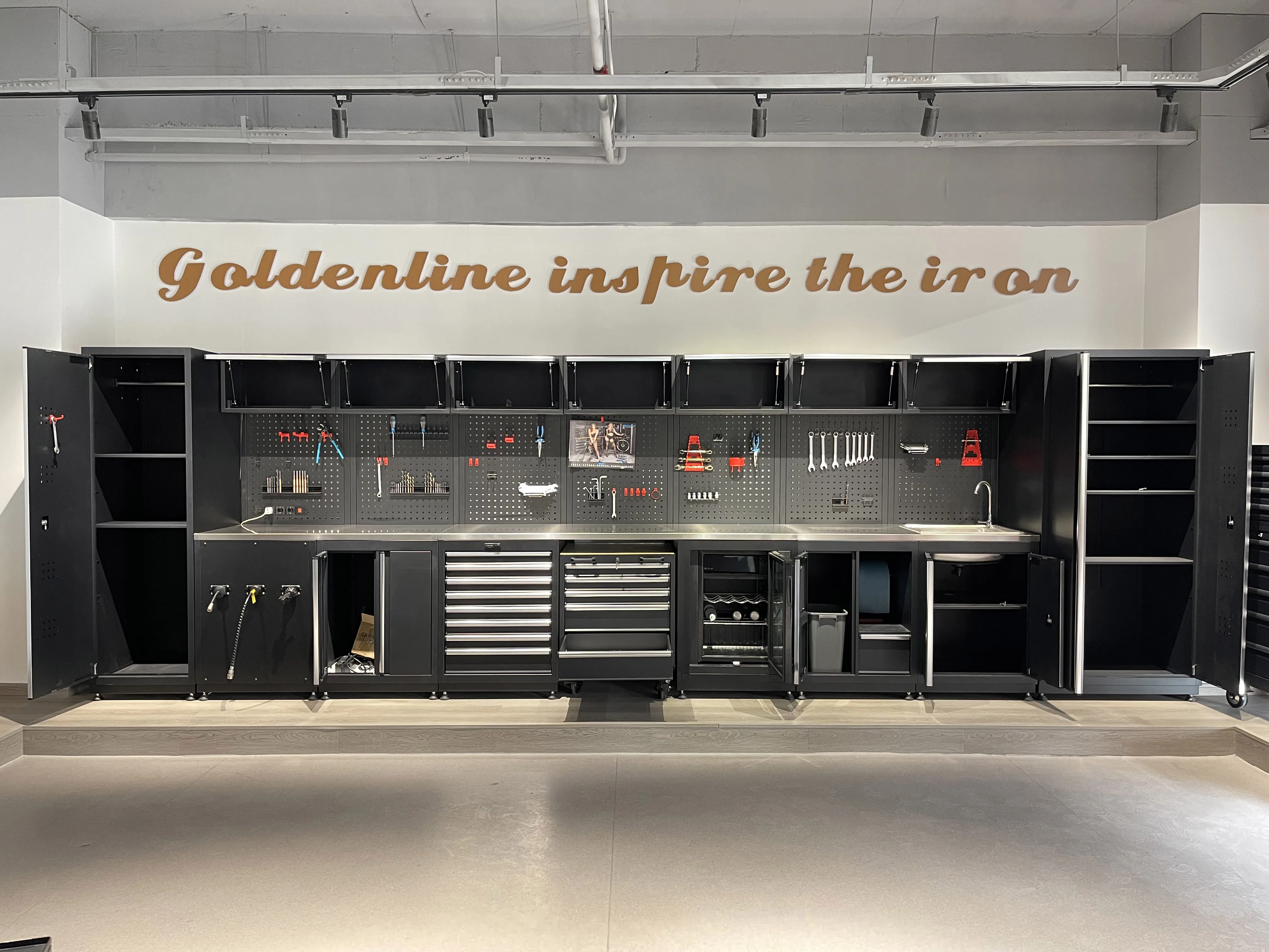 Heavy Duty Garage Tool Cabinets - Durable & Versatile