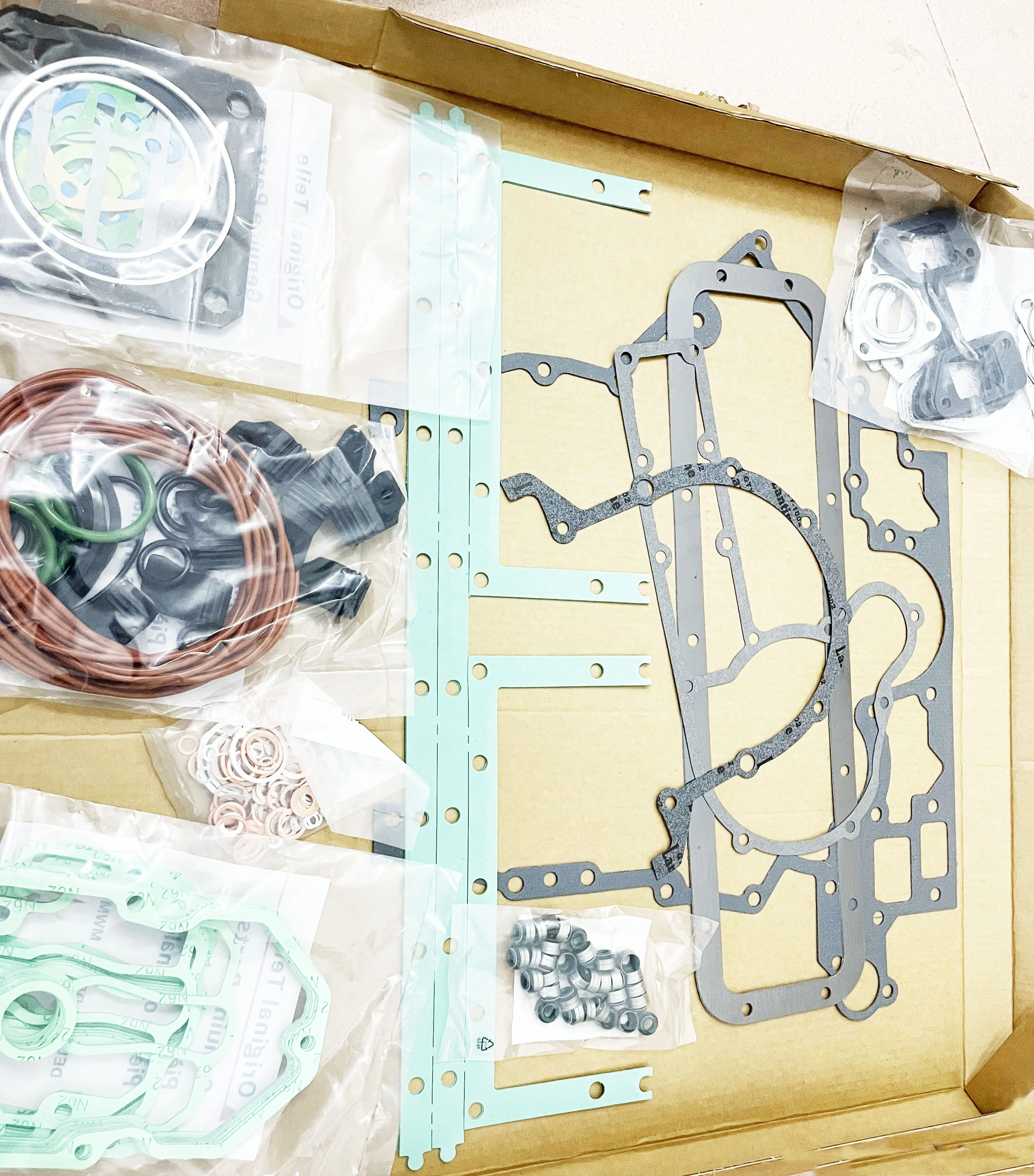 High quality d-eutz TCD2015V06 overhaul gasket set 02931719| Alibaba.com