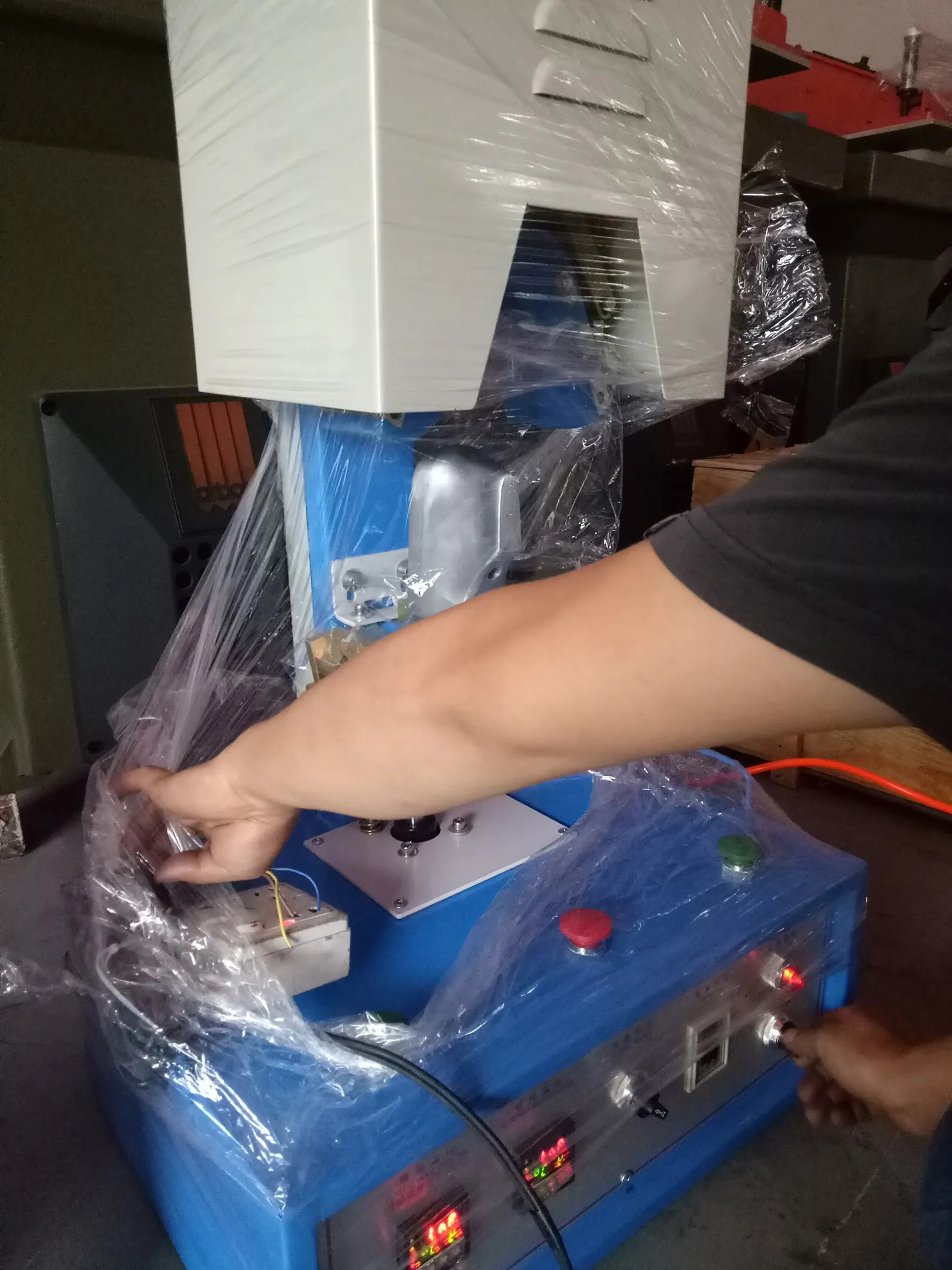 High Performance Shoe Making Machine - Industrial Sewing