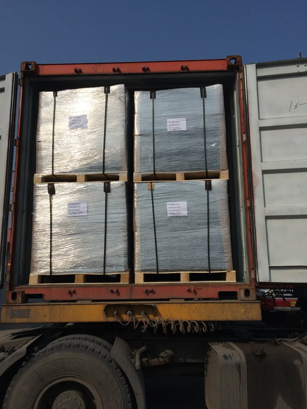 Interlocking Rubber Mat Floor Outdoor Safety Rubber Mat With Plastic ...