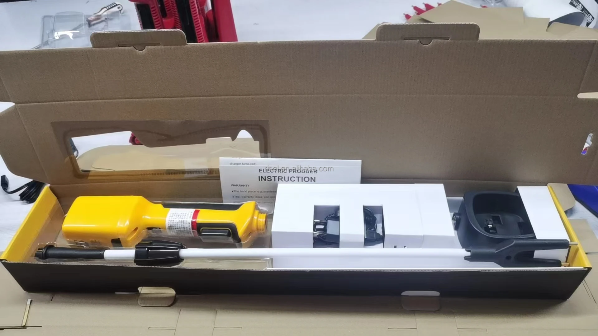 Waterproof Electric Cattle Prod for Pig Farming & Livestock Equipment - OEM