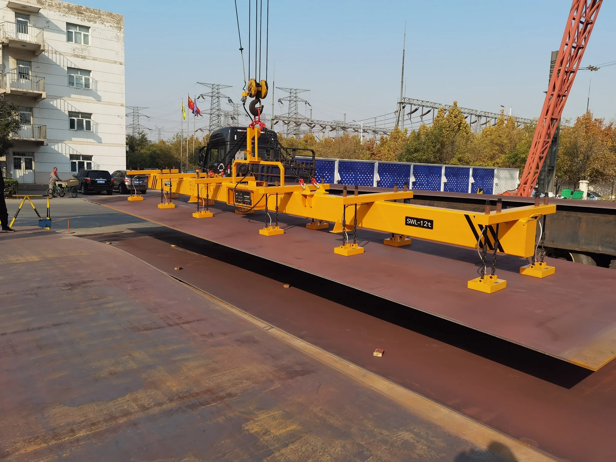 Battery Operated 5 Ton Lifting Magnet - Portable Magnet Lift