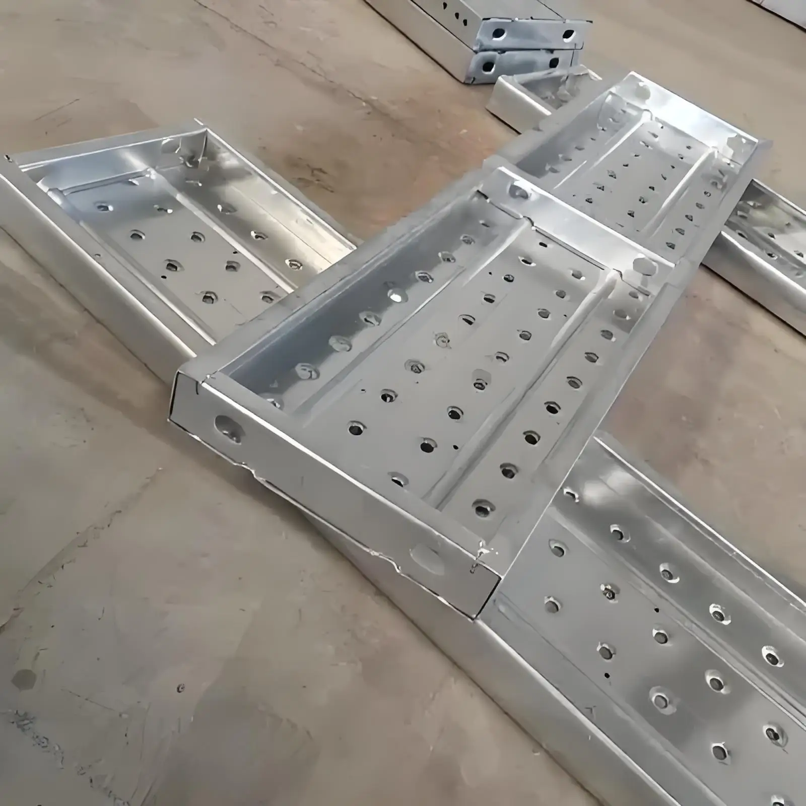 Galvanized Steel Plank Walk Board Catwalk for Scaffolding