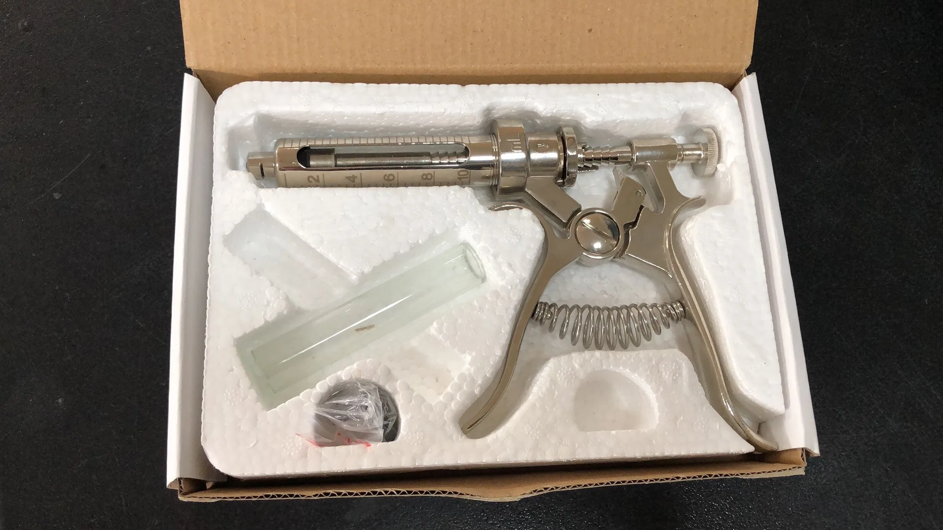 Semi-automatic Cattle Syringe Gun for Efficient Livestock Injection