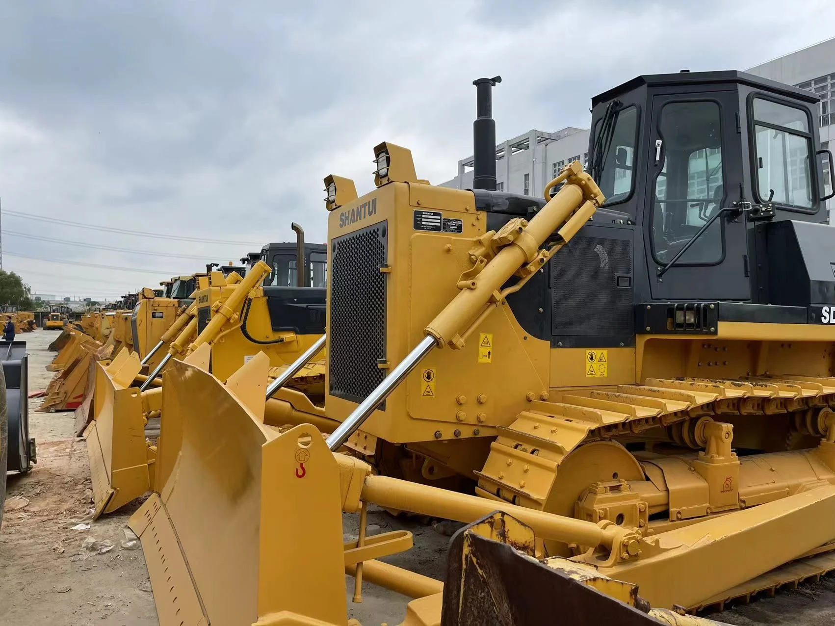 EPA Engine Loaders CAT 966H & 950GC - 18 Tons Japanese Origin