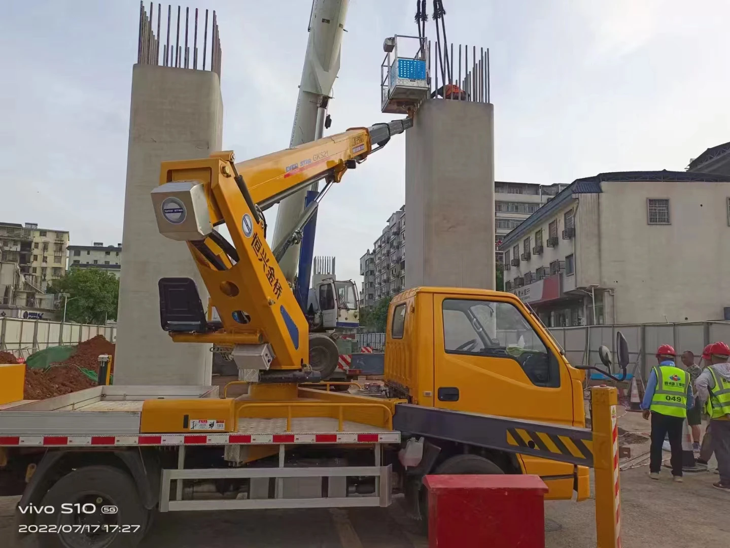 EVERSTAR Outdoor Ladder Lift Truck Hydraulic Rising Lift Platm Basket ...