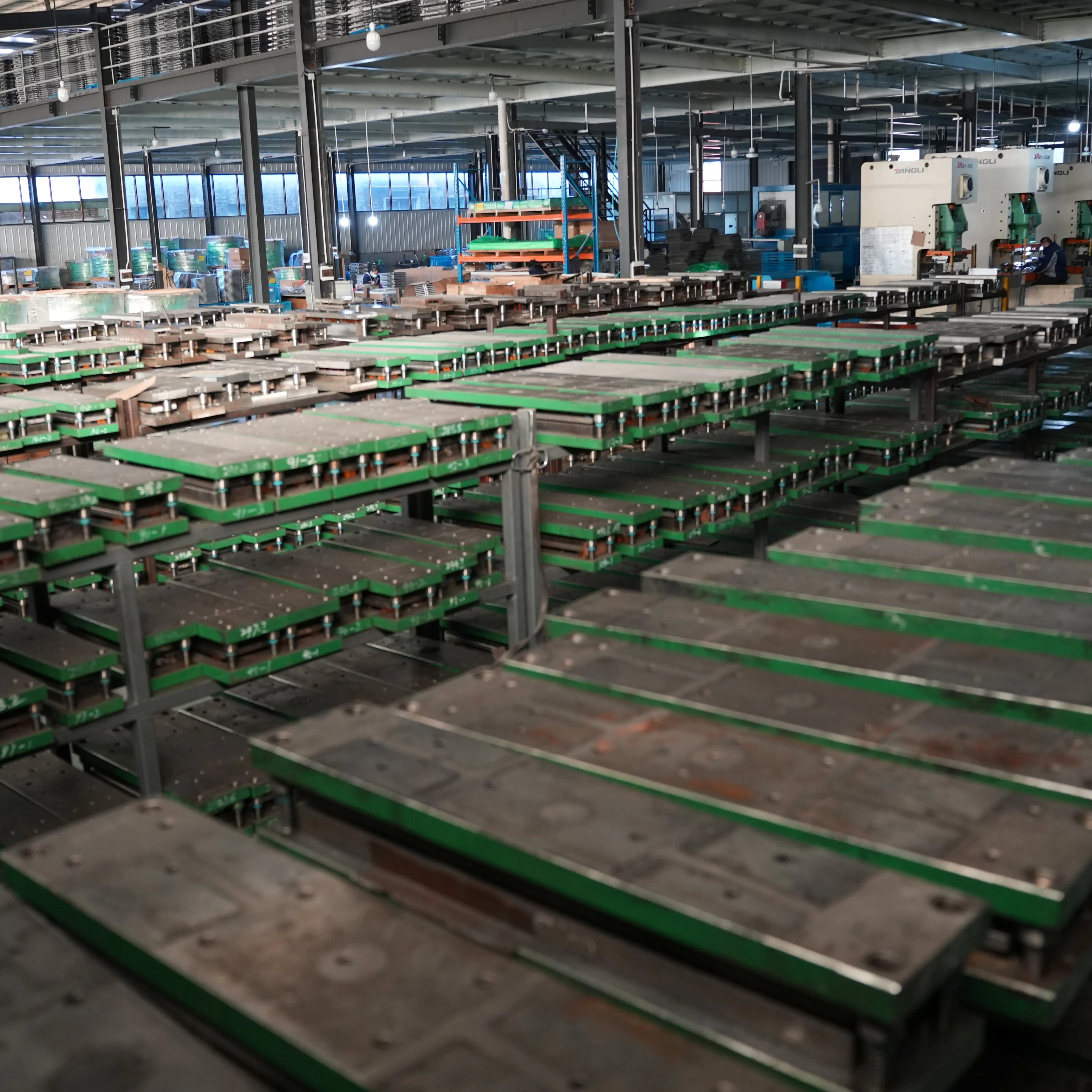 Auto Parts Radiator Plastic/Aluminium Truck/Car Cooling Water Tank for Trumpchi GA3 1.6 MT 1.6 ...