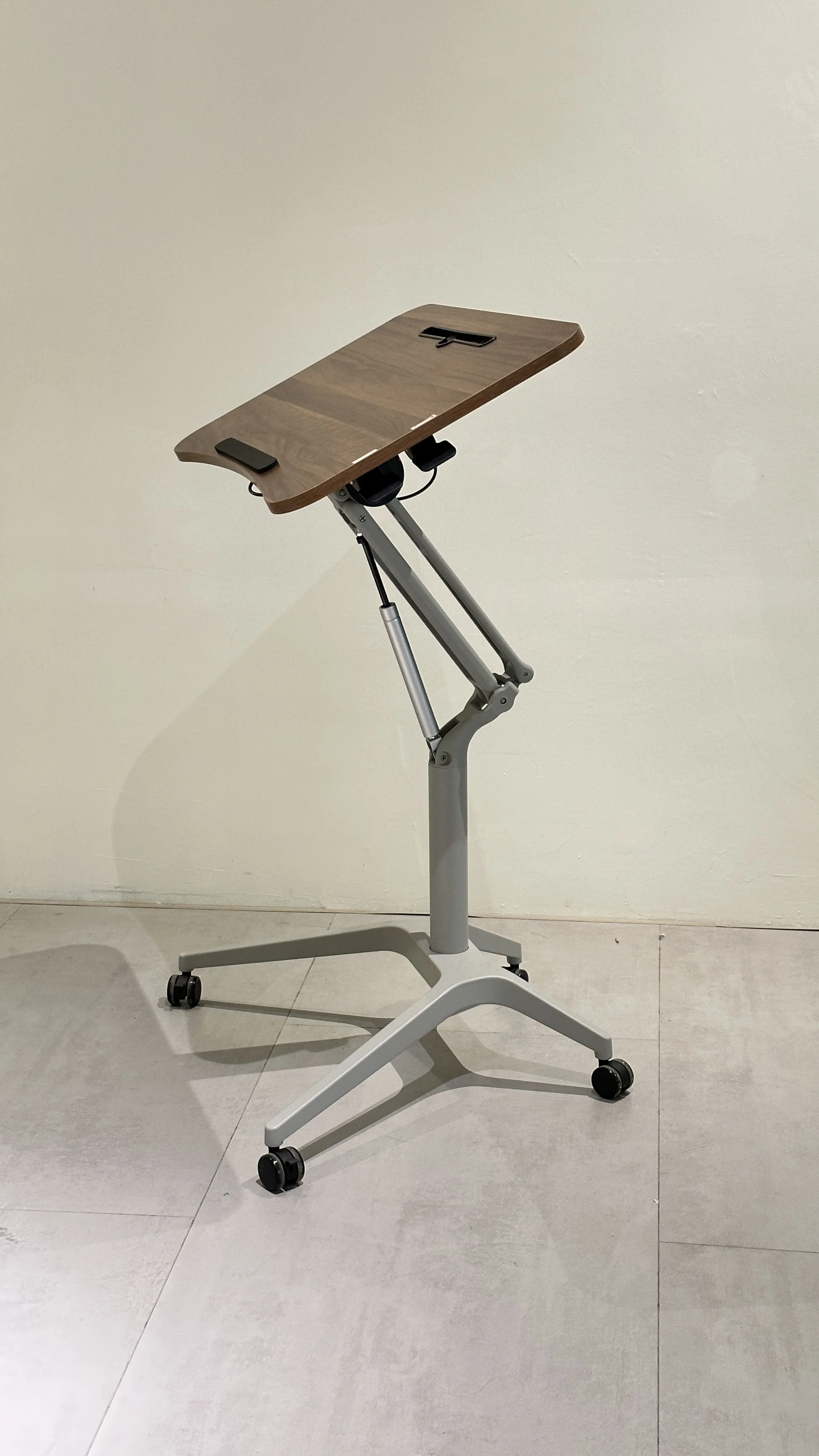 Pneumatic Lifting Office Table Height Adjustable Sit Standing Laptop ...
