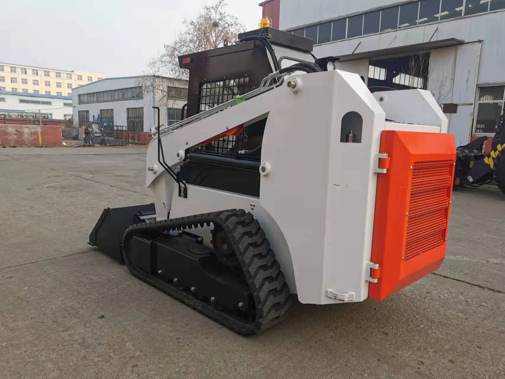 Preferential Price 45hp Mini Skid Steer 800kg Lifting Capacity Clearing ...