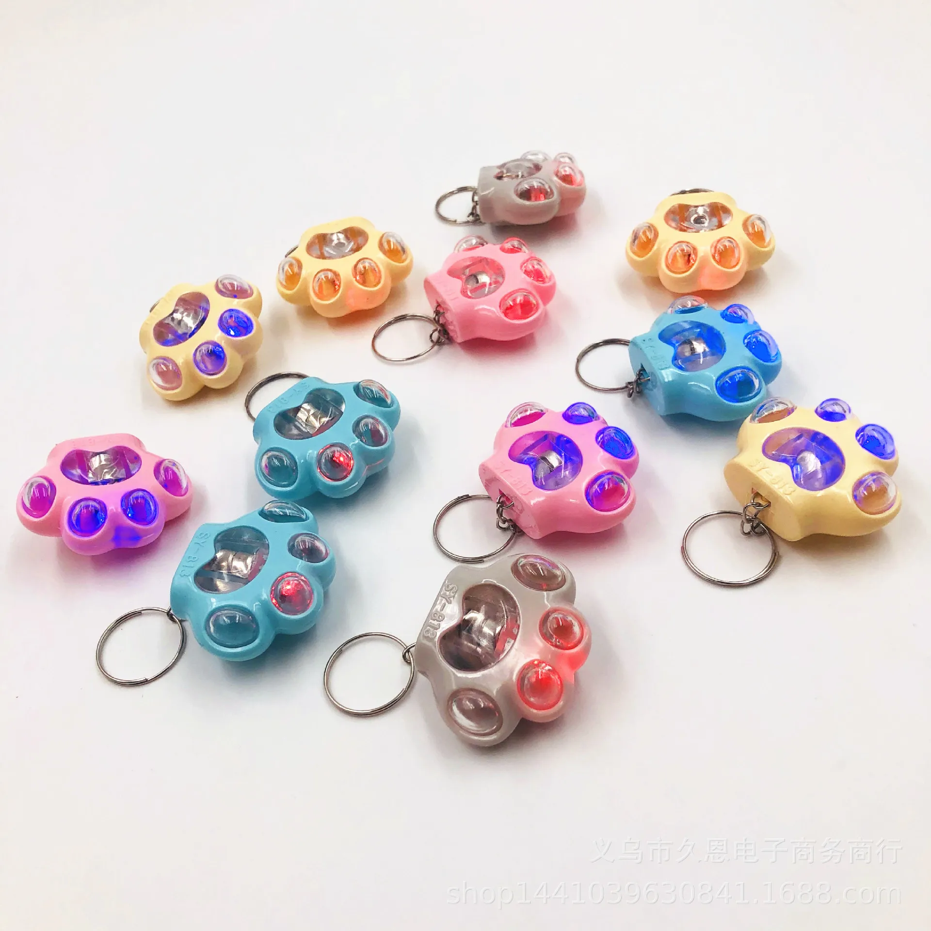 Hot Sale Cute Cat Paw Keychain LED Luminous Keychain Kawaii Ladies Bag ...
