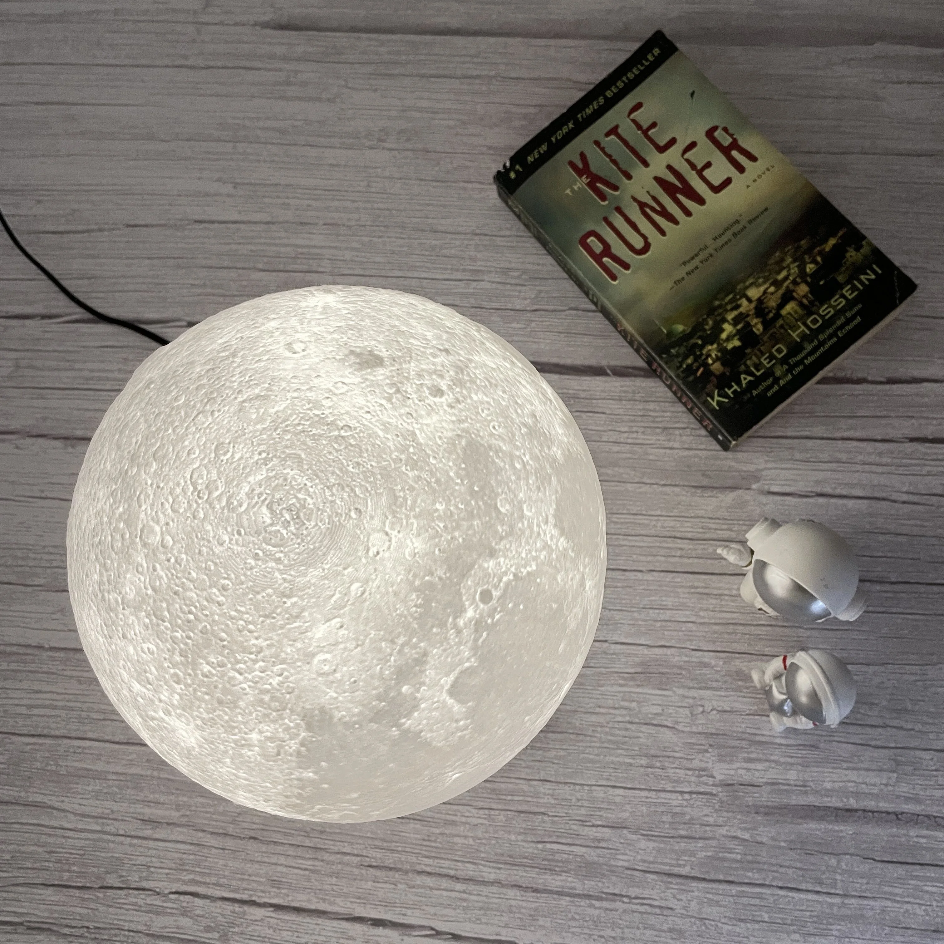 New Magnetic Levitating Luna Moon Lamp For Customized Business Gift ...