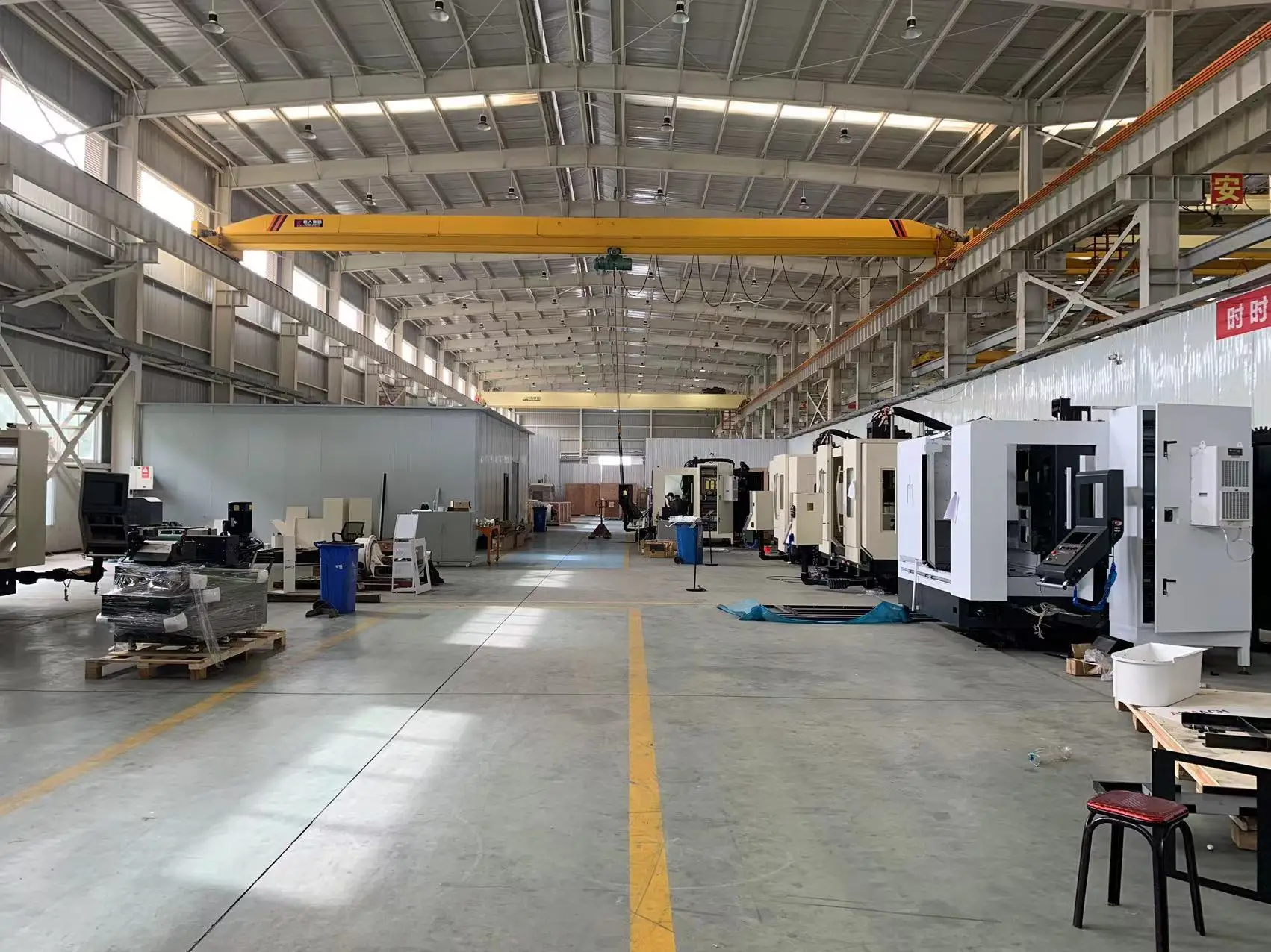 Cnc Milling Machining Center Machine With Automatic Tool Changer Jazz M ...