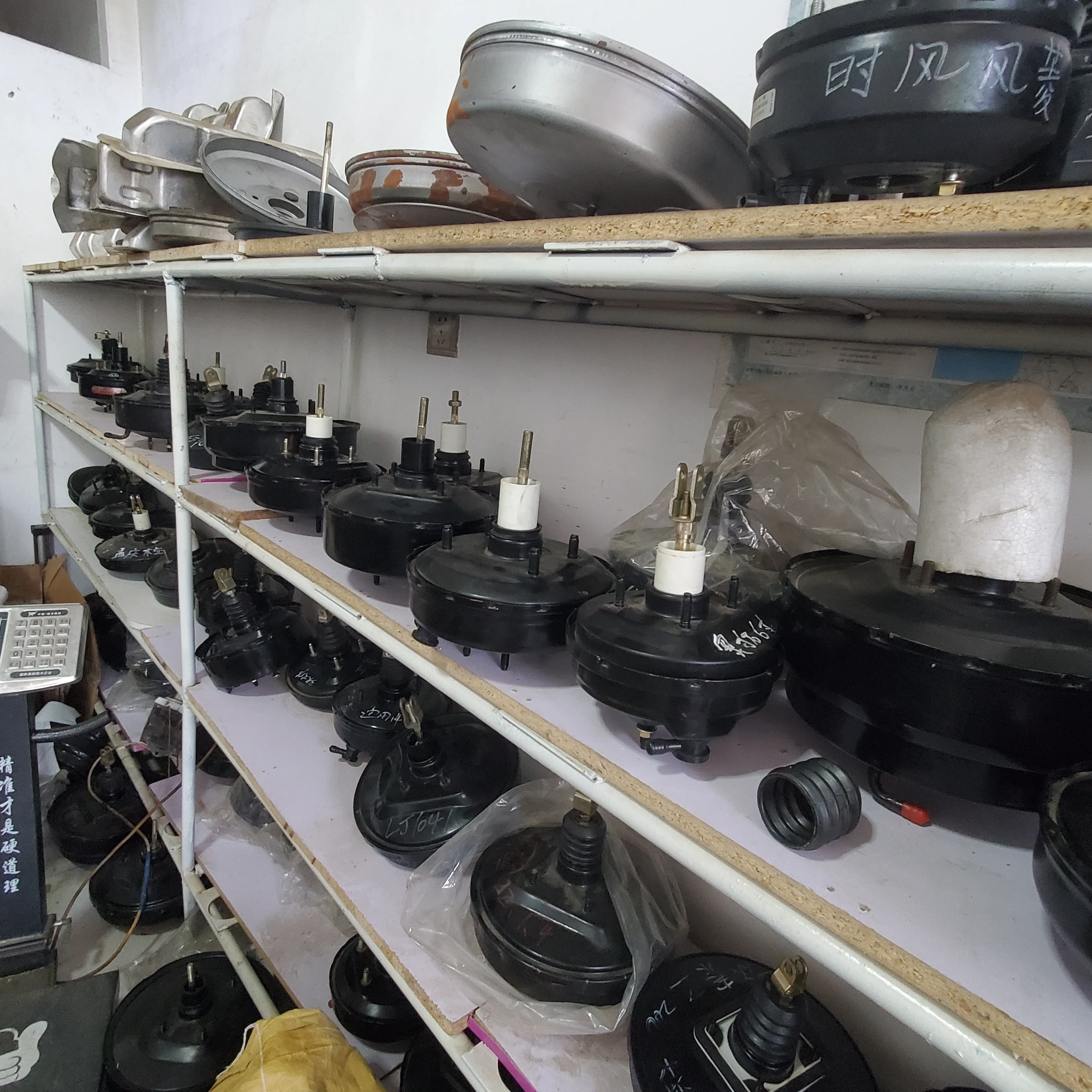 Hydraulic Power Truck Brake Booster 47210-f40nk For Nis-san Patrol Tyt ...