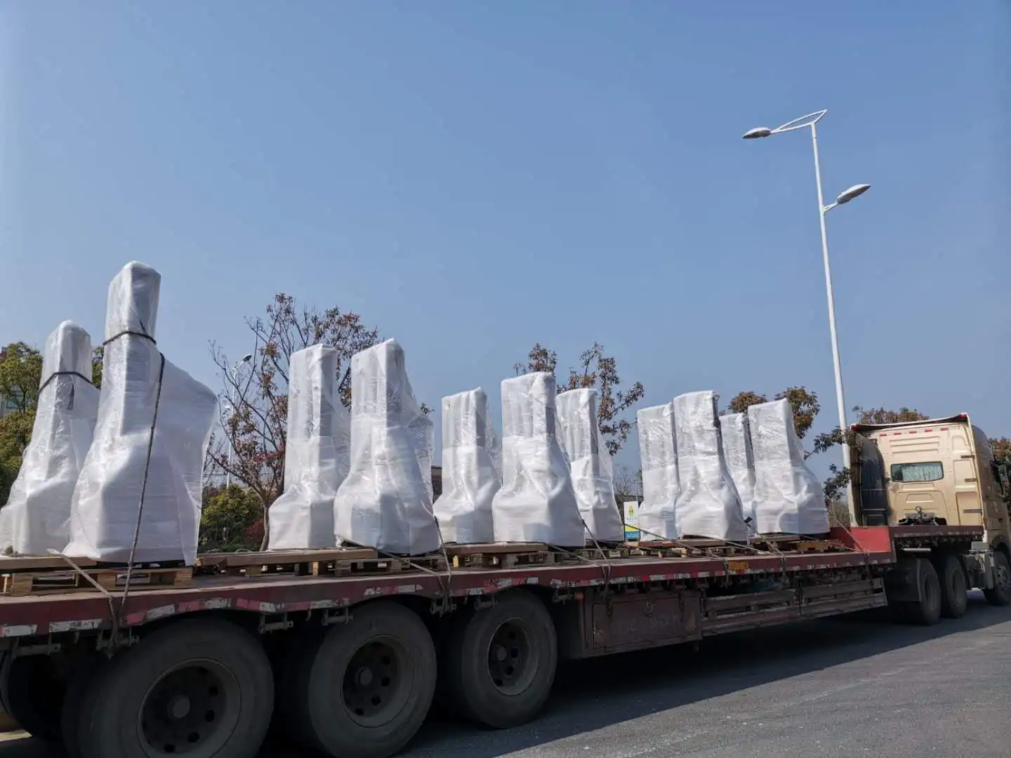 Efork Stand up Electric Forklift - Efficient Towing Solutions