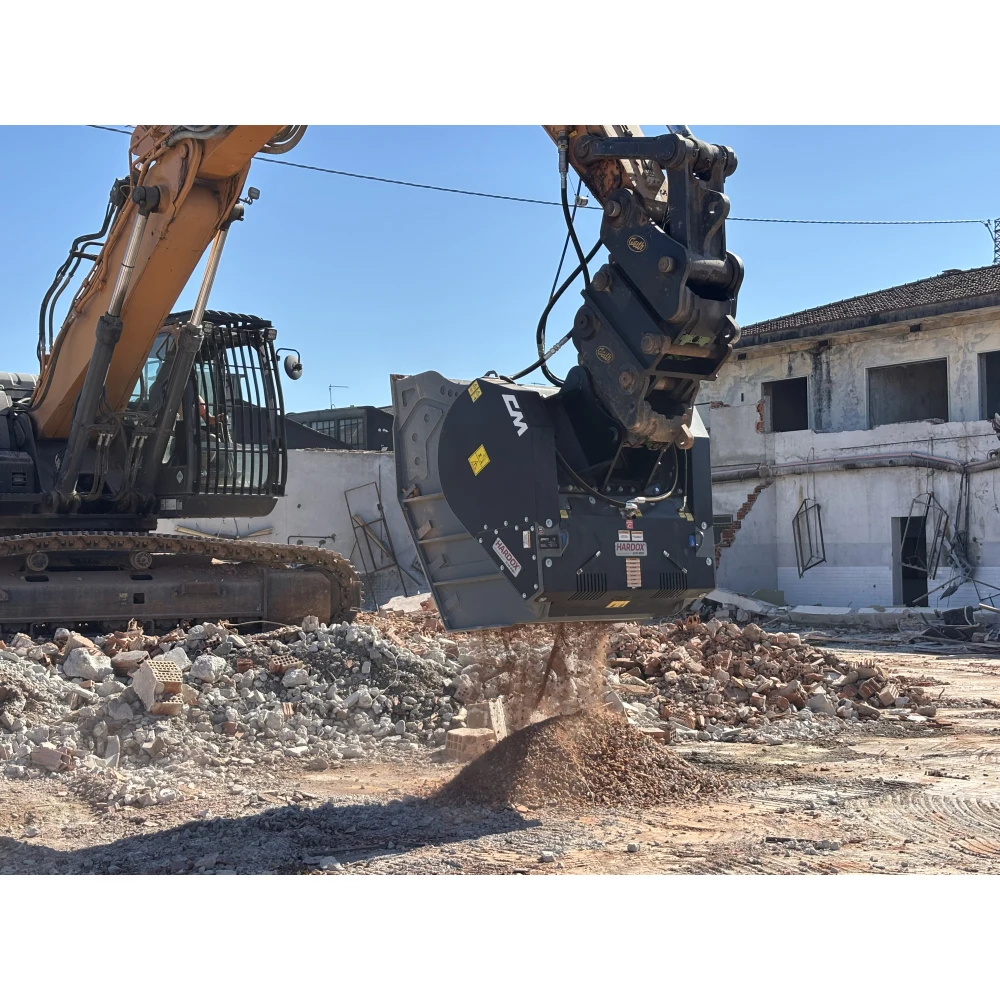 BENNA Serie CBF Bucket Frantumatrice for Crushing Material Directly on ...