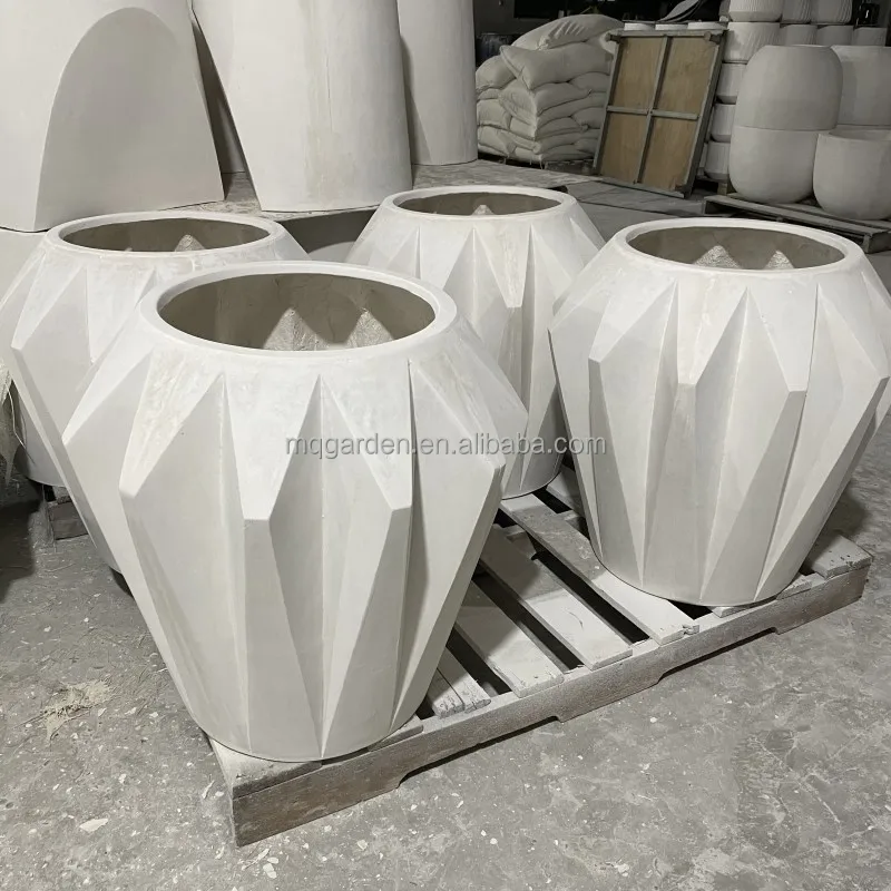 Elegant Gold Luxury Accolade Vase Fiberglass Flower Planters for ...