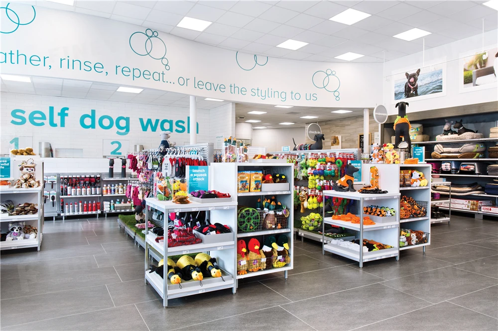 Modern Pets Shop Interior Layout Design - Customized Display