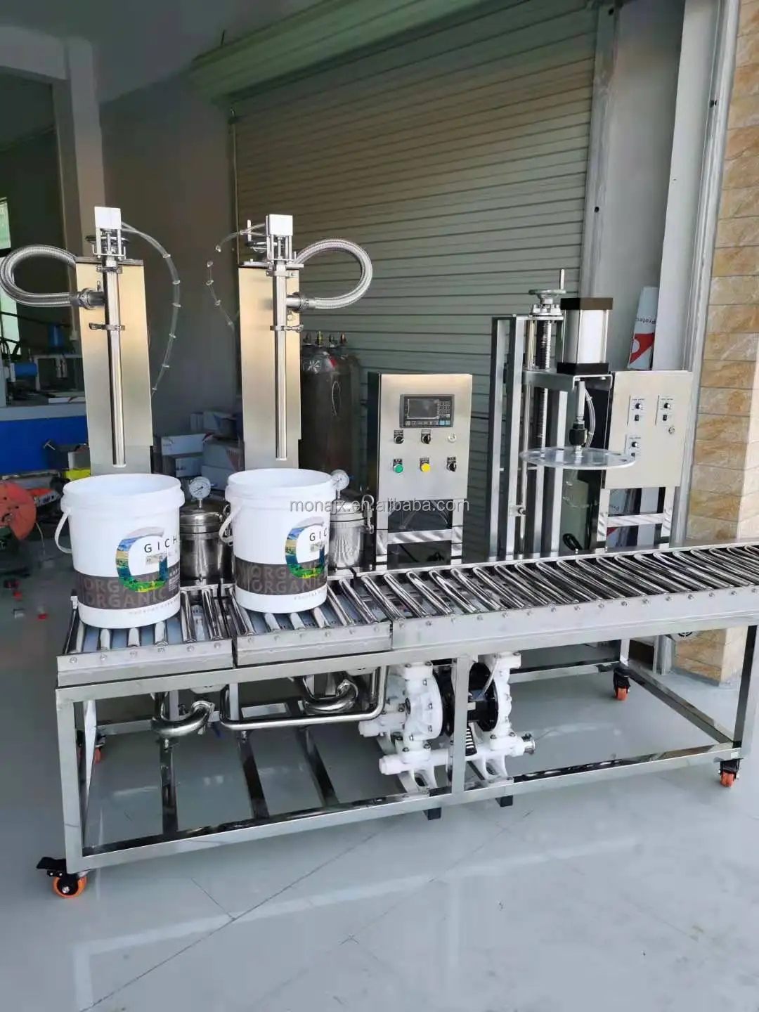 Double Nozzle Water Based Paint Weighing Packing Machine