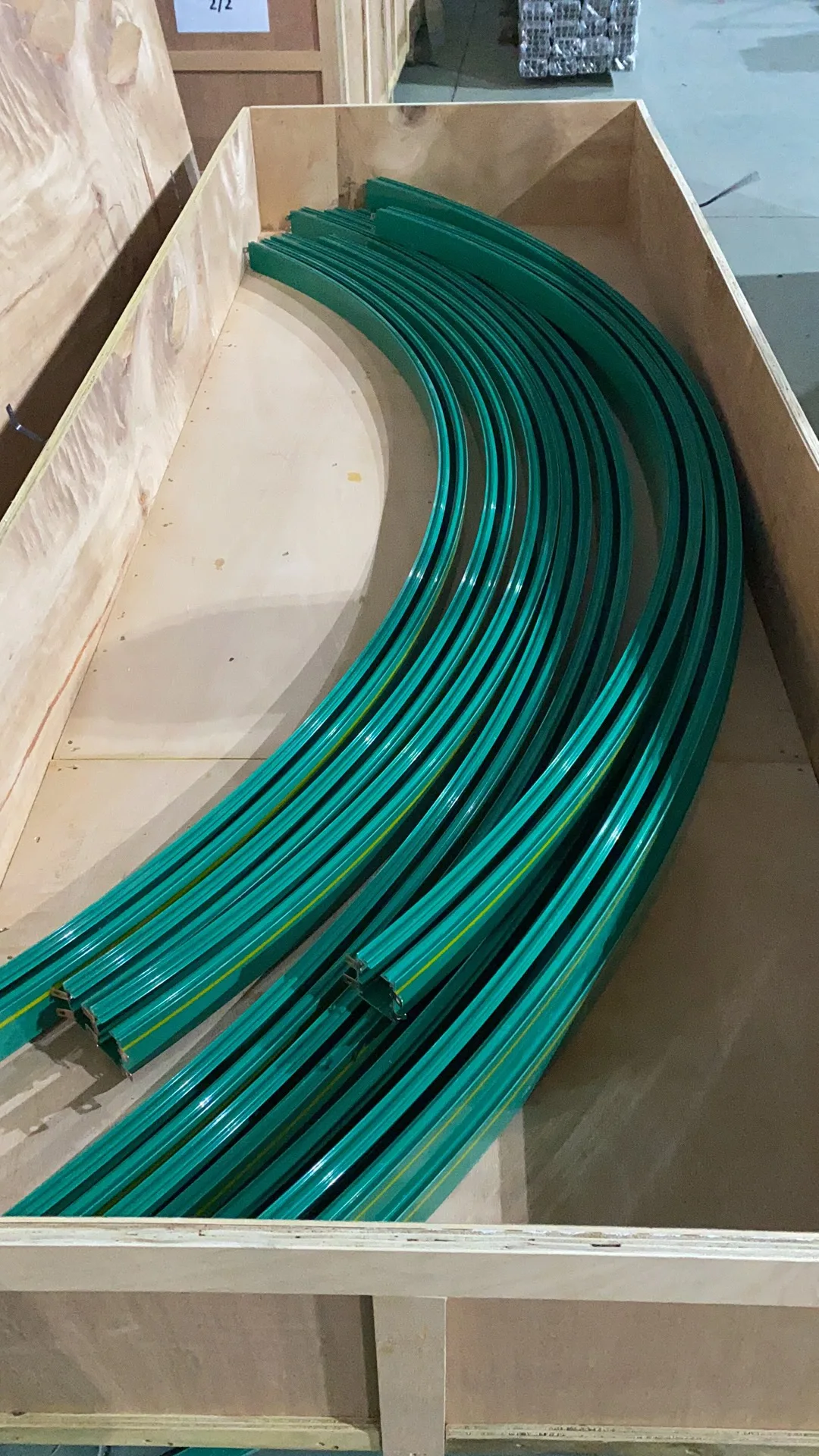 Busbar Trunking System Enclosed Conductor Bar 140a 210a 240a - Buy ...