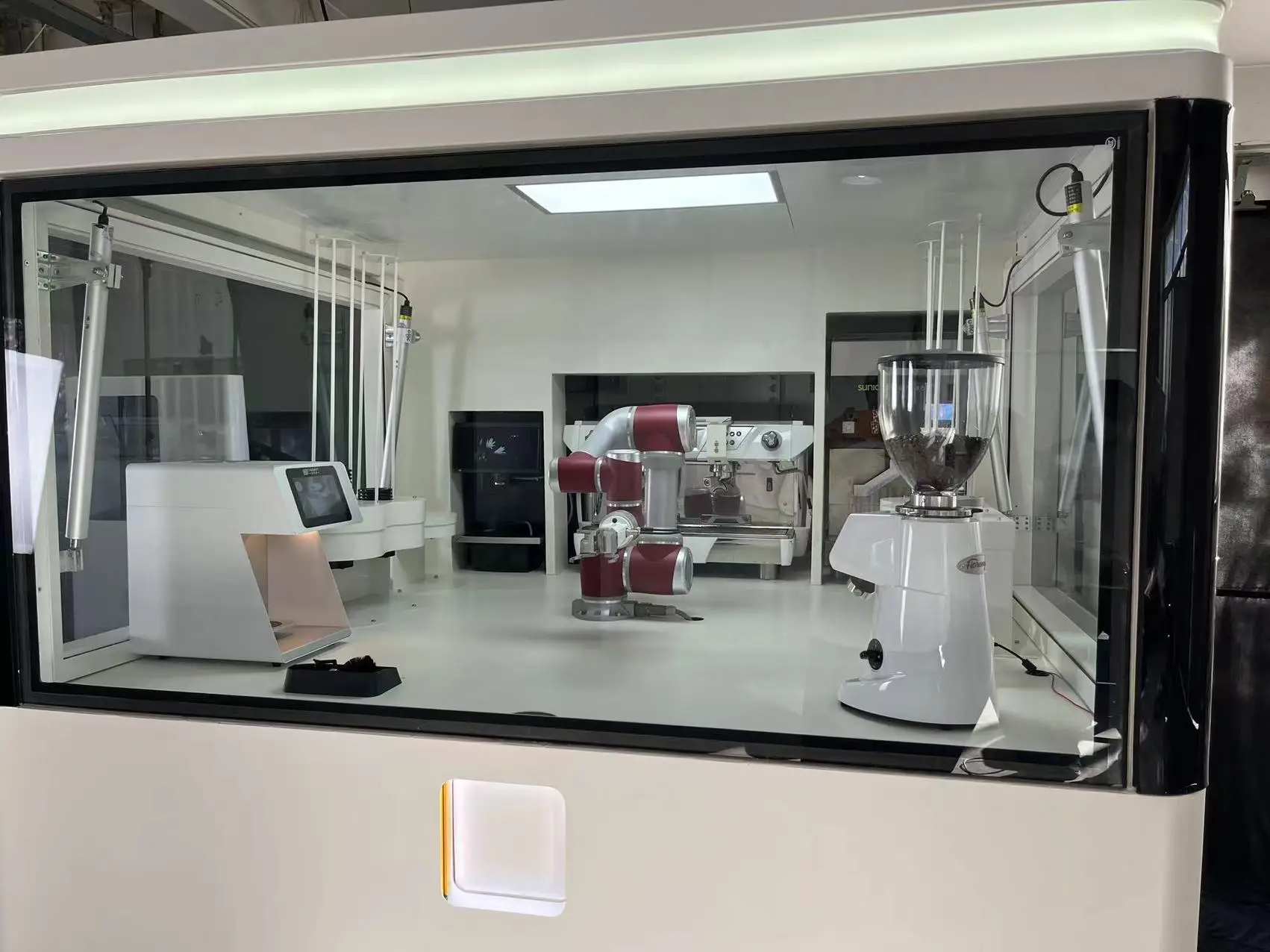 Robot Coffee Kiosk - Multifunctional Professional Barista