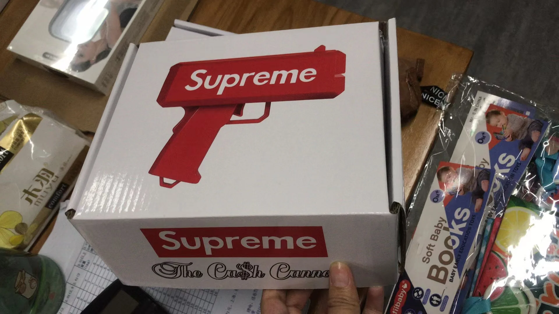 Lemon Money Gun Party Decorations Electric Pistol Pressure Relief Spray ...