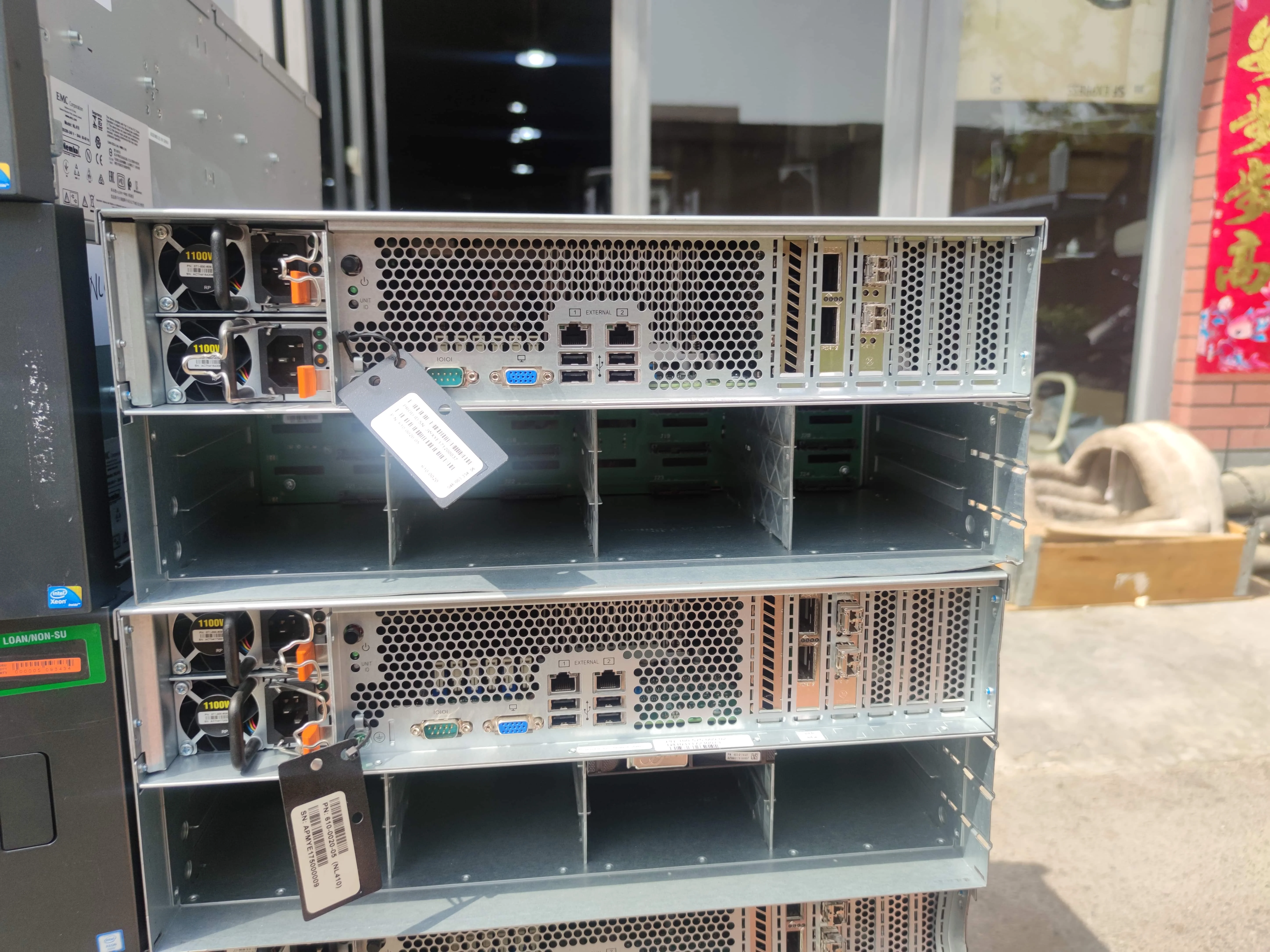 EMC Isilon X410 NAS - 30x 4TB HDD, 6x 1.6TB SSD, 256GB Memory