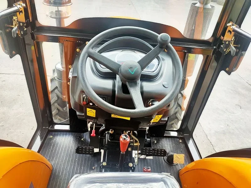 TOSH 4WD Compact Small 4x4 Farm Tractors for High Productivity