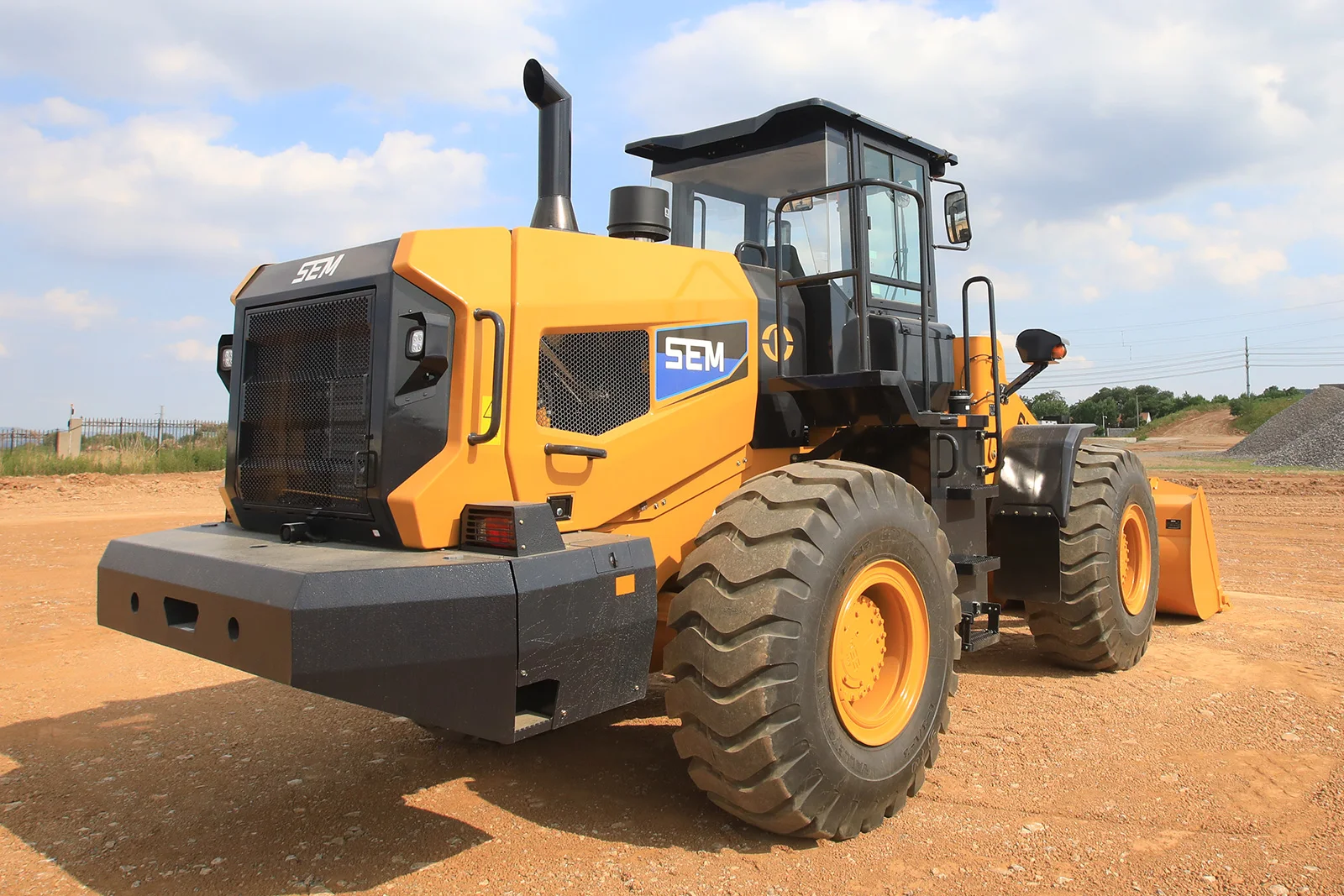 Front Wheel Loader SEM656F - 5ton High Efficiency Loader