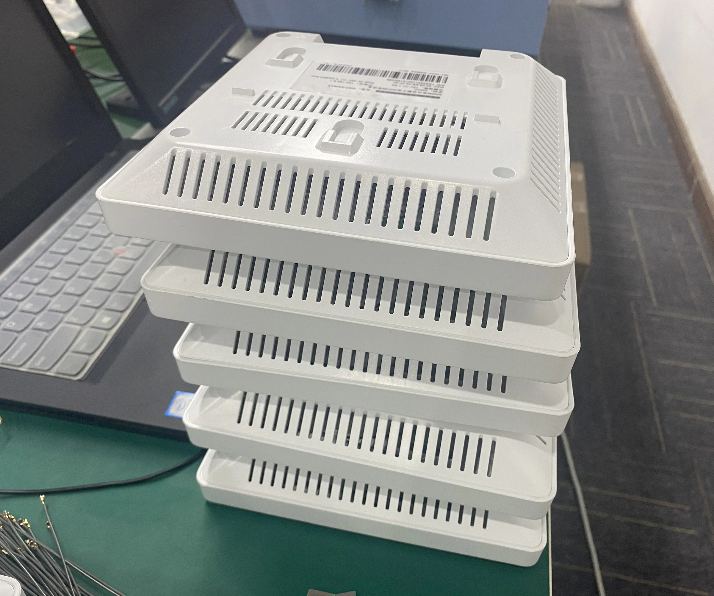 SR7223B - 3000mbps Ceiling AP with Dual-Core ARM Cortex-a53