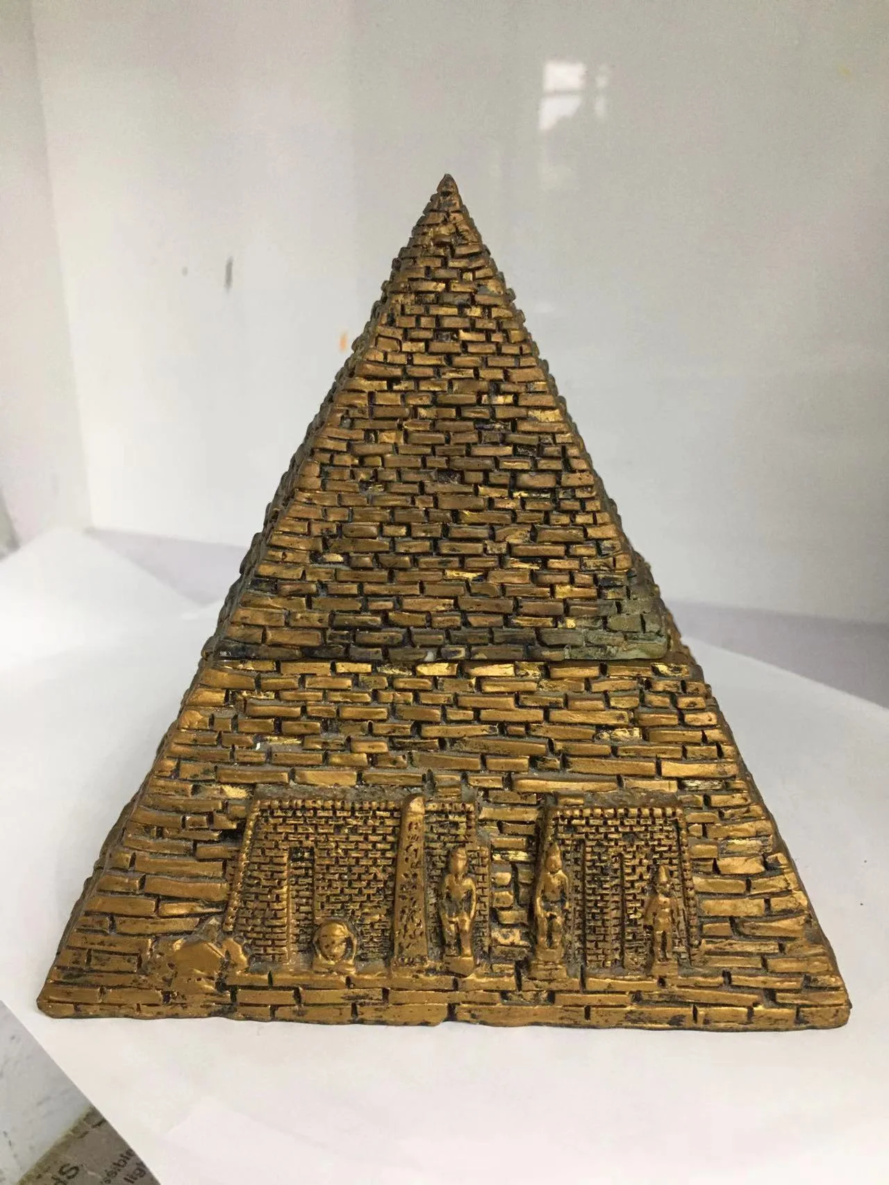 Alibaba.com: Ancient Egyptian Pyramid of Giza Resin Statue, World ...