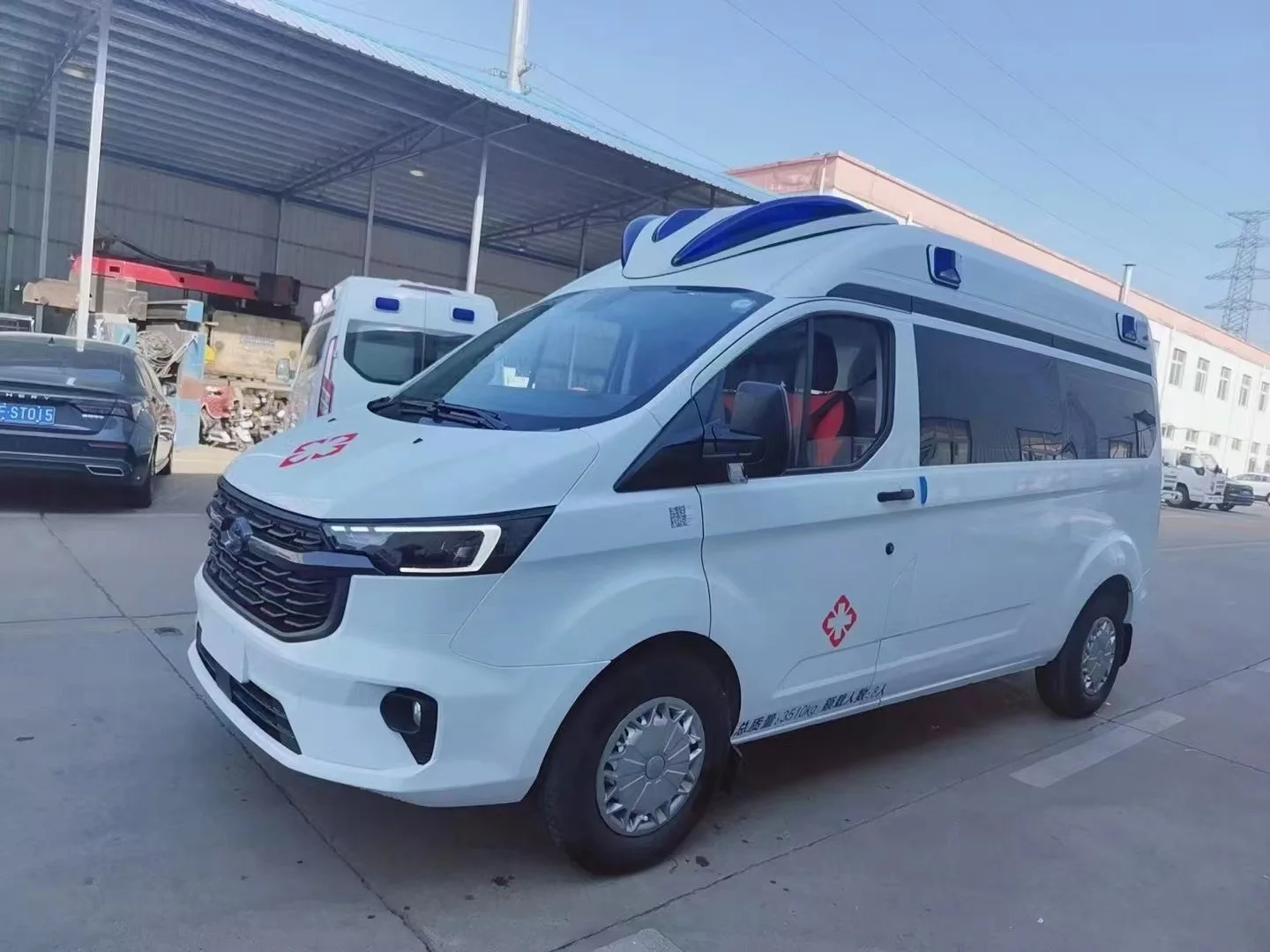 Emergency Medical Ambulance Car - Diesel Generator Intensive Care