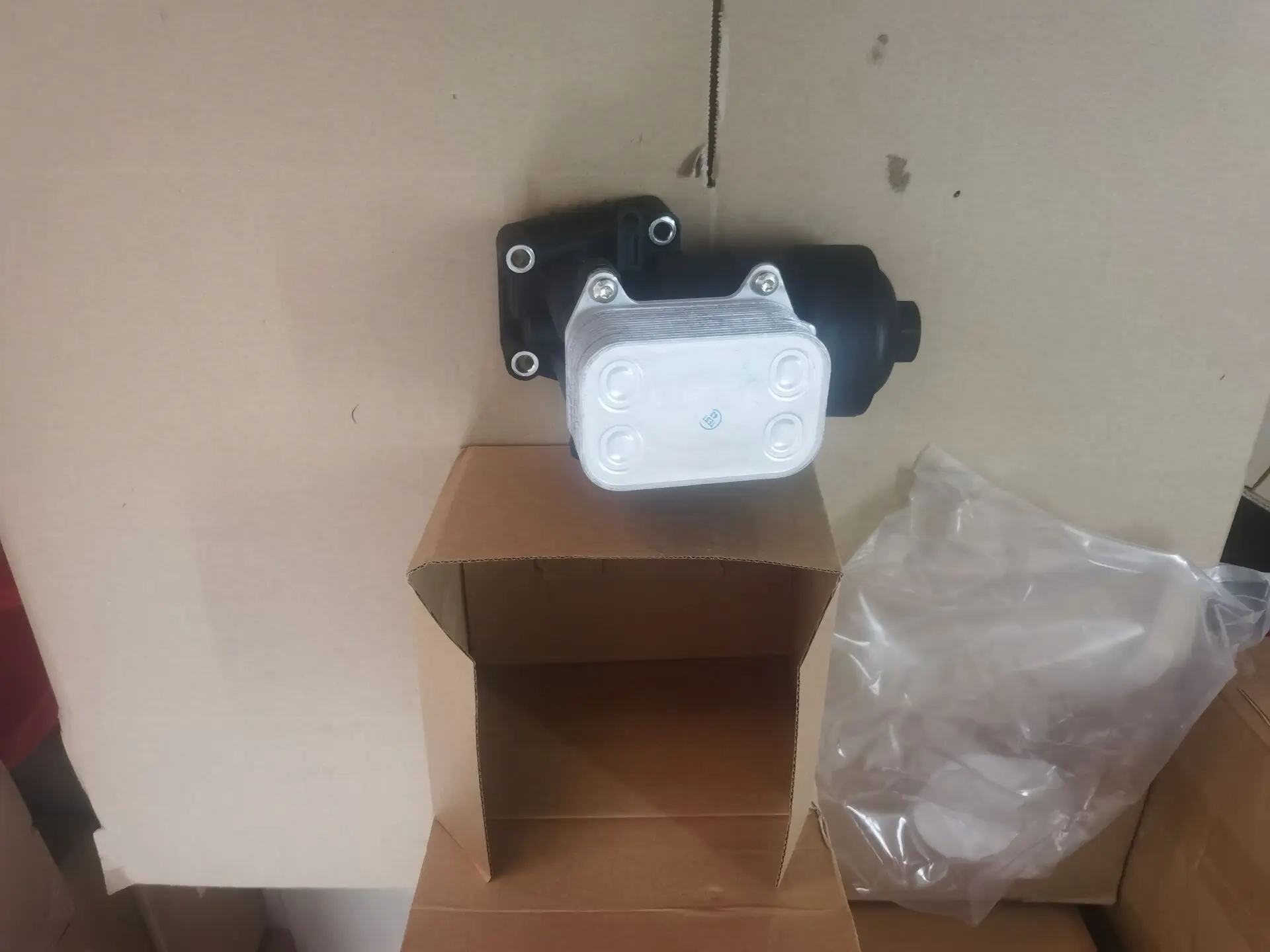 03l115389c 03l115389b 03l115389g 03l115389g 03l115389h机油滤清器外壳冷却器组件，用于奥迪 ...