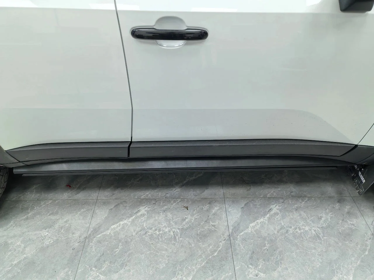 Toyota Landcruiser Prado 2024+ - Automatic Power Side Step
