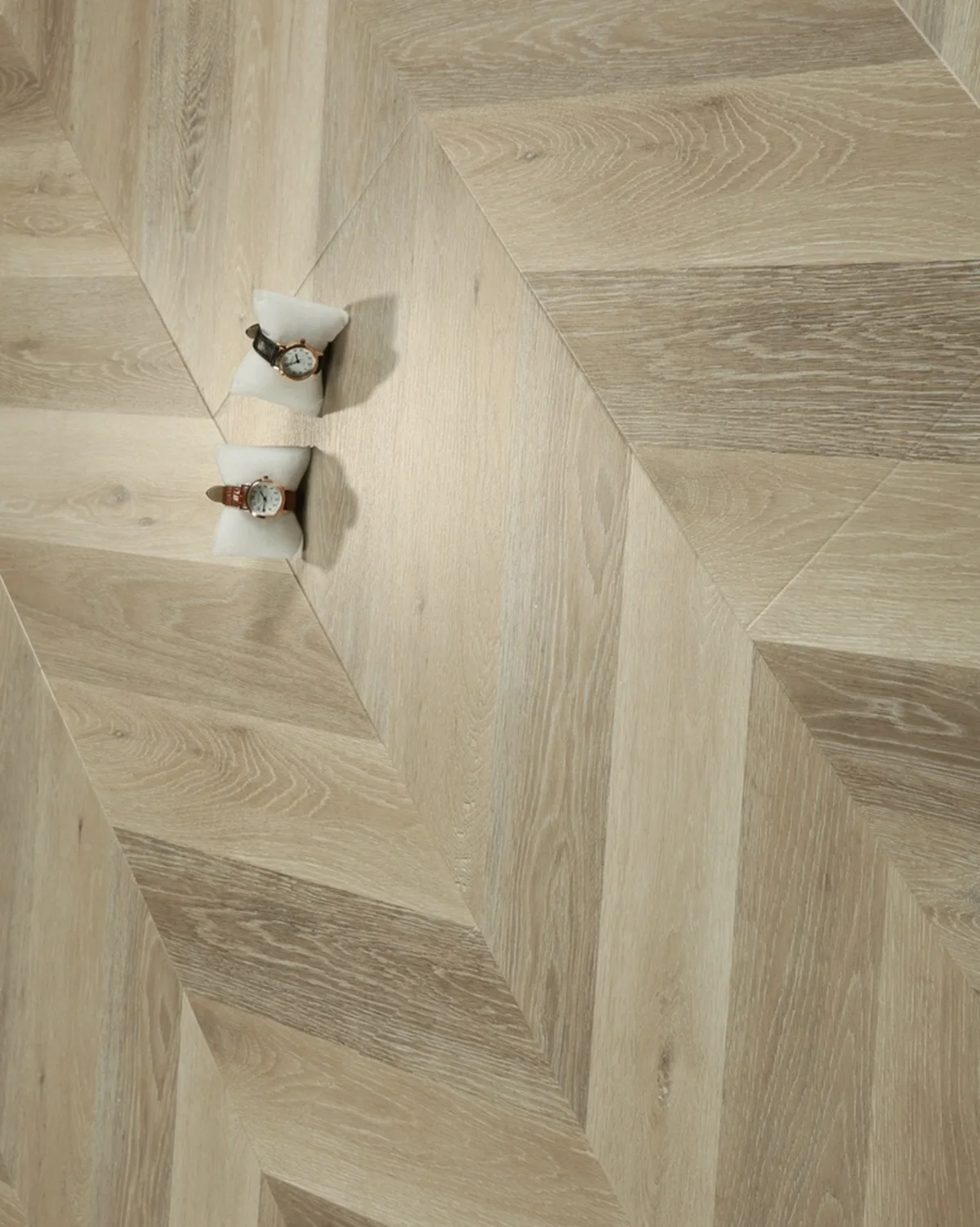 Eco-friendly Fishbone Flooring Custom 12mm Oak Engineered Wood ...