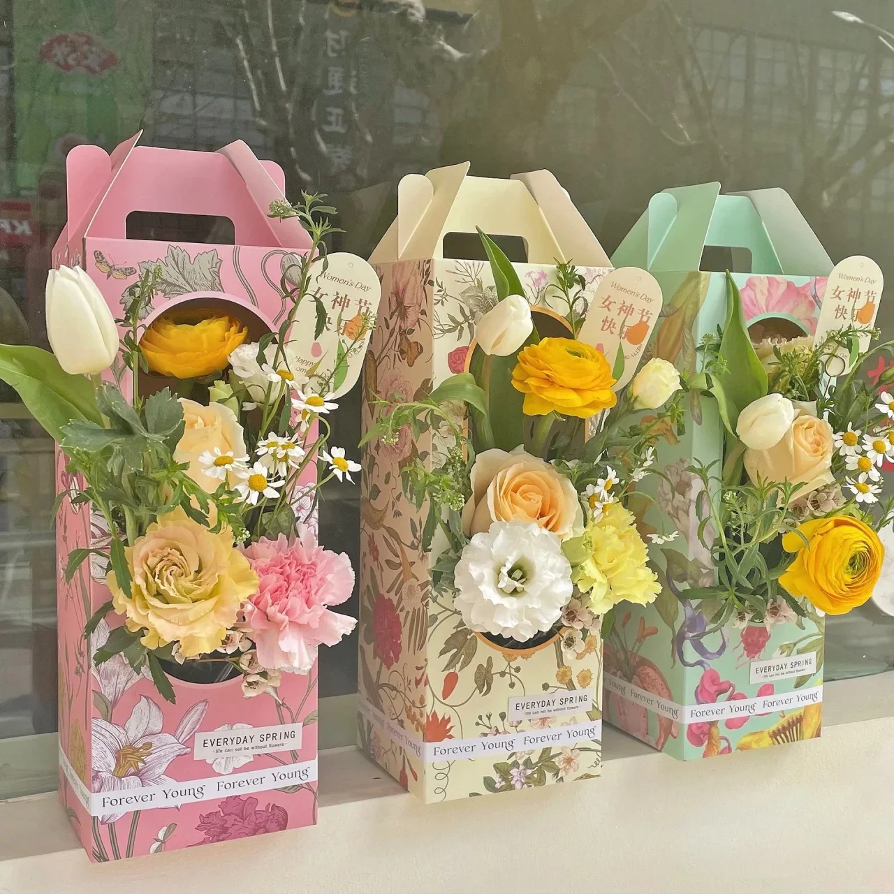 Wholesale Hand-held Flower Window Paper Box Women's Day Flower ...