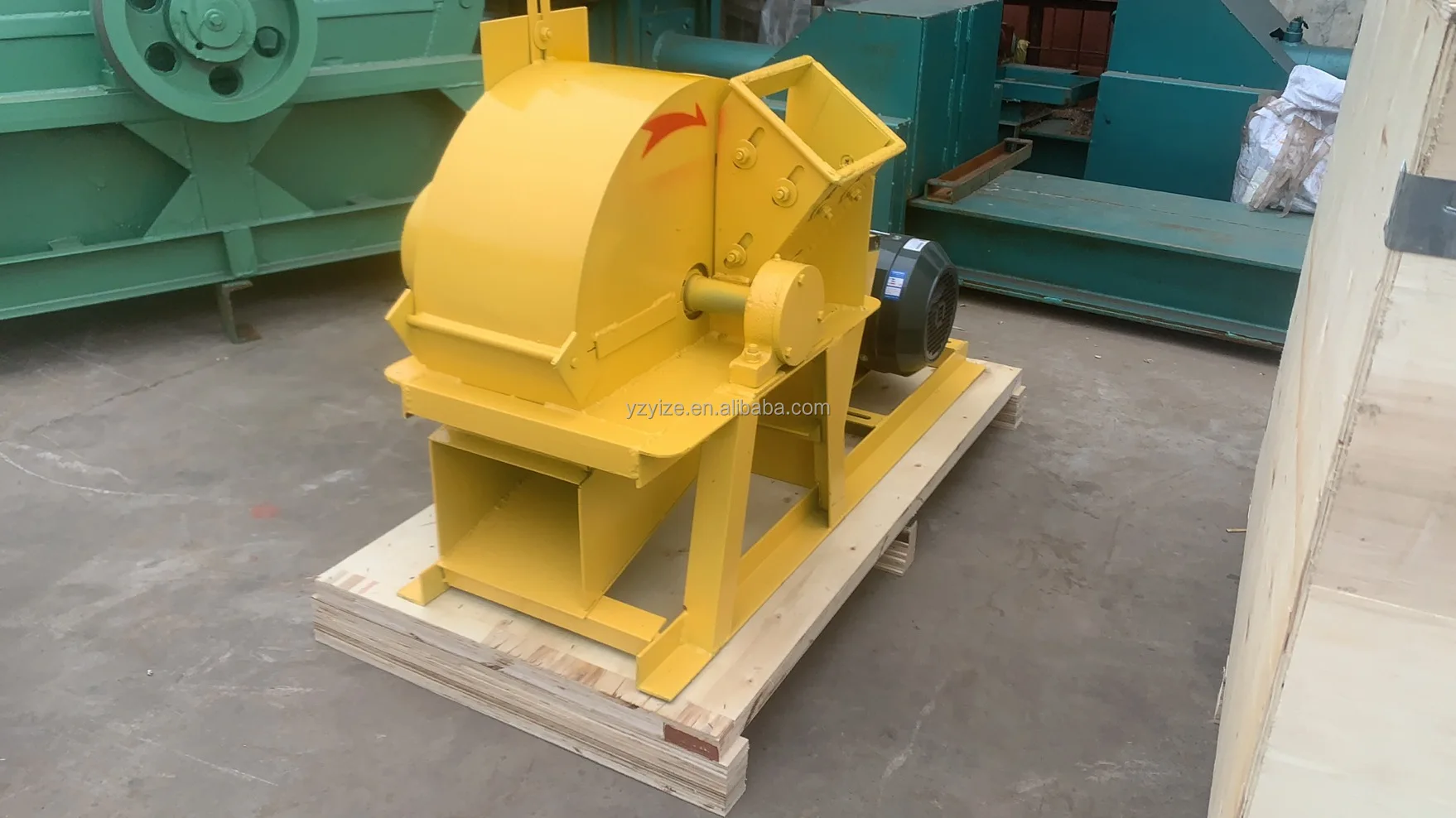 Diesel Wood Crusher Machine Hammer Mill Crusher Price Wood Chipper ...