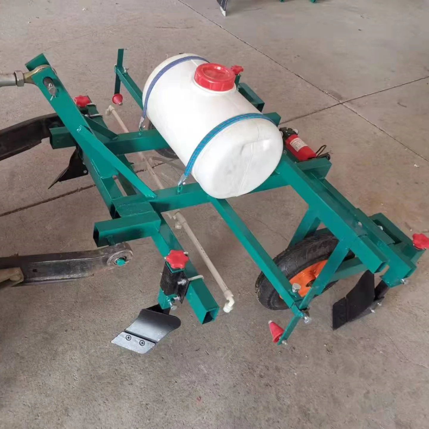 Tractor Mounted Farm Ridger Plastic Mulch Applicator Laying Laminating ...