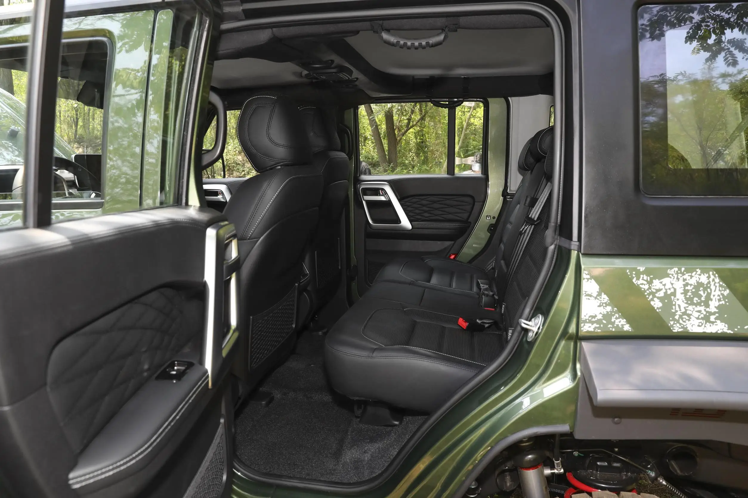 2024 Beijing Bj40 Petrol Suv 2.0t 245hp Luxury 4wd China New Cars With Cheap Price - Buy Beijing ...