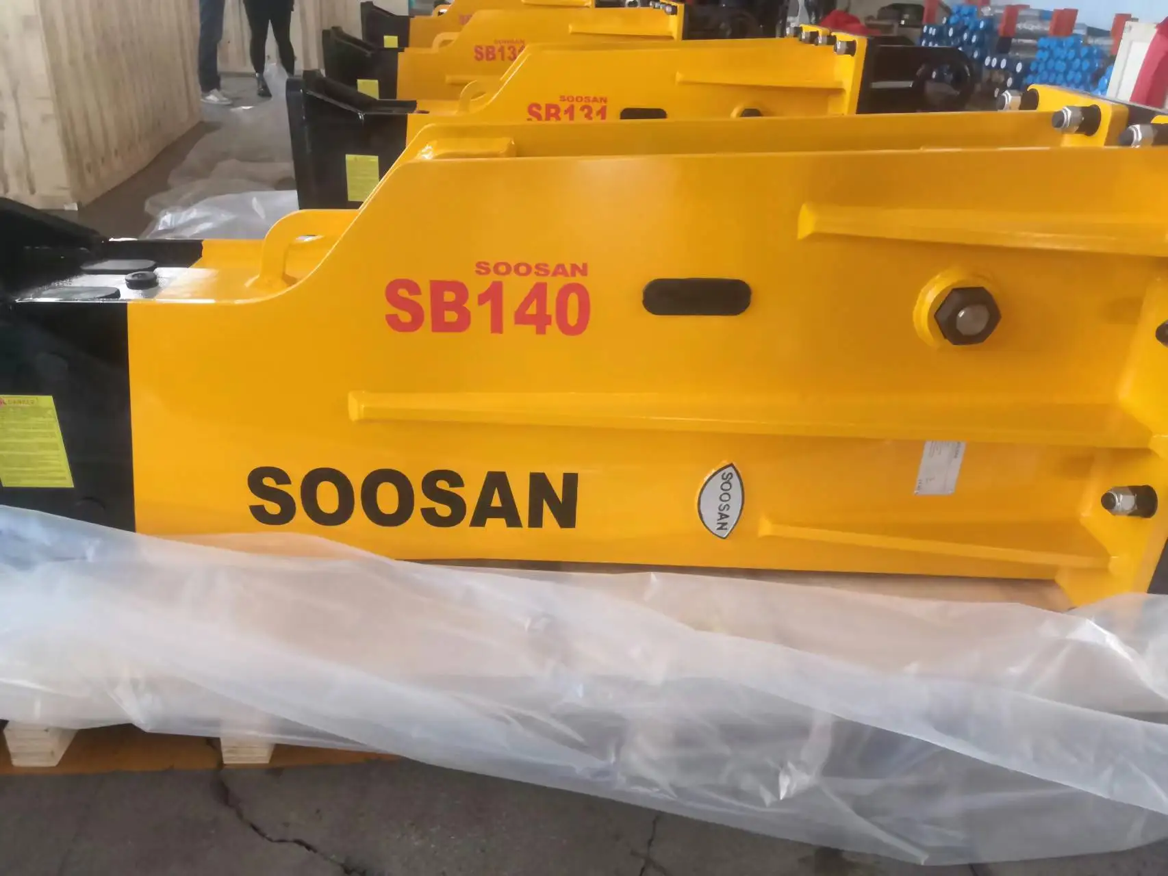 For SOOSAN SB140 Box Type Hydraulic Breaker Model with Core Engine Component| Alibaba.com