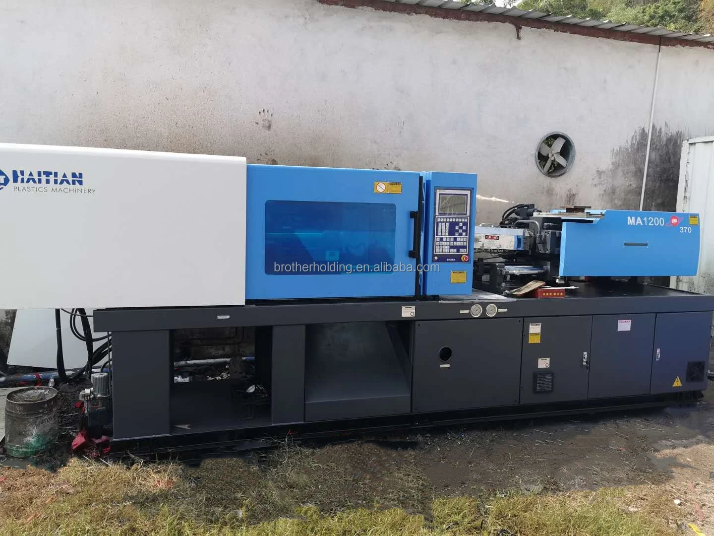 Used Haitian Injection Molding Machine 120 Tons Small Plastic Injection ...