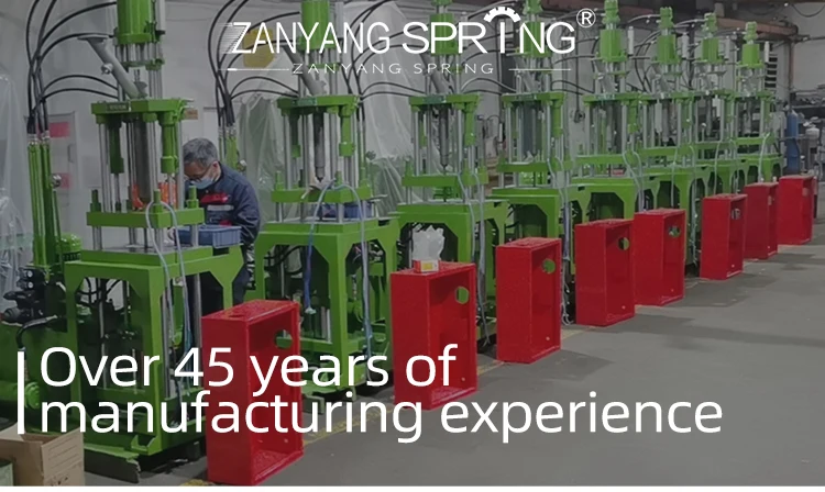 35 Tons Clamping Force Injection Molding Machine Ball Pen Manufacturing ...