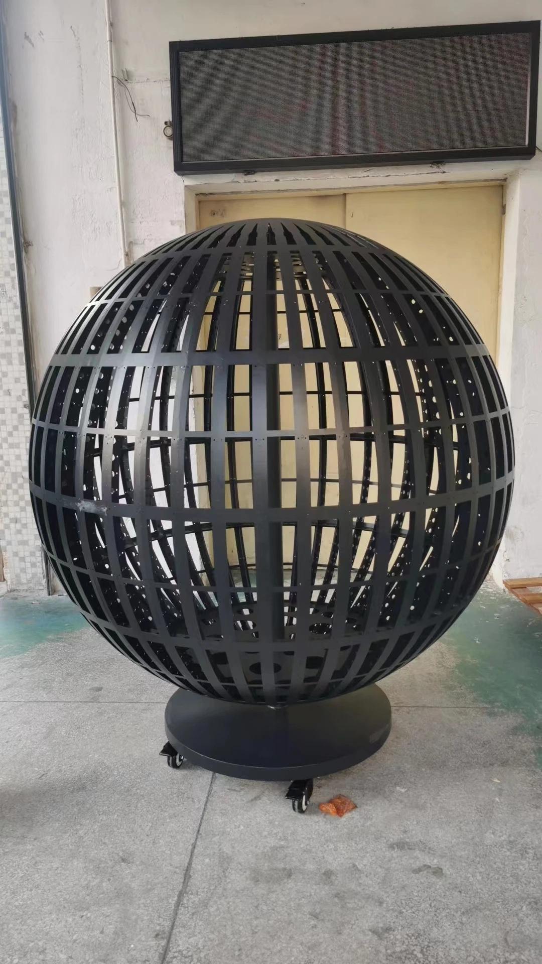 Jode P1.8 Sphere LED Display Screen - Creative & Versatile