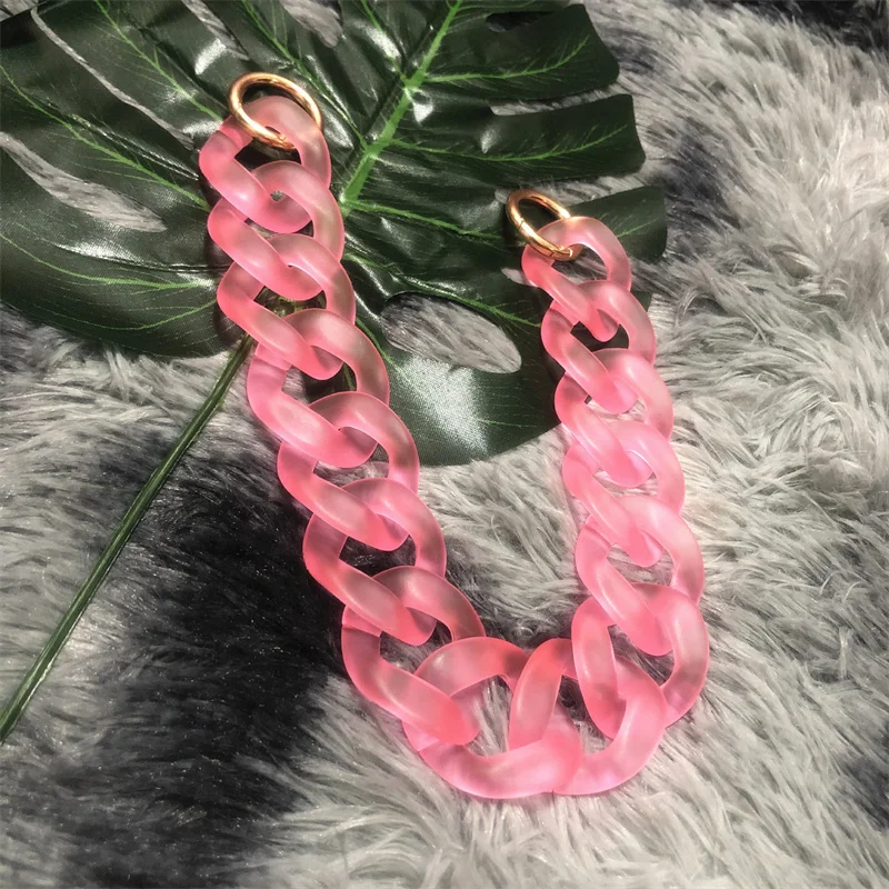 Wholesale high quality big size 33 mm acrylic curb link chains with round ring at ends for bag shoulder straps
