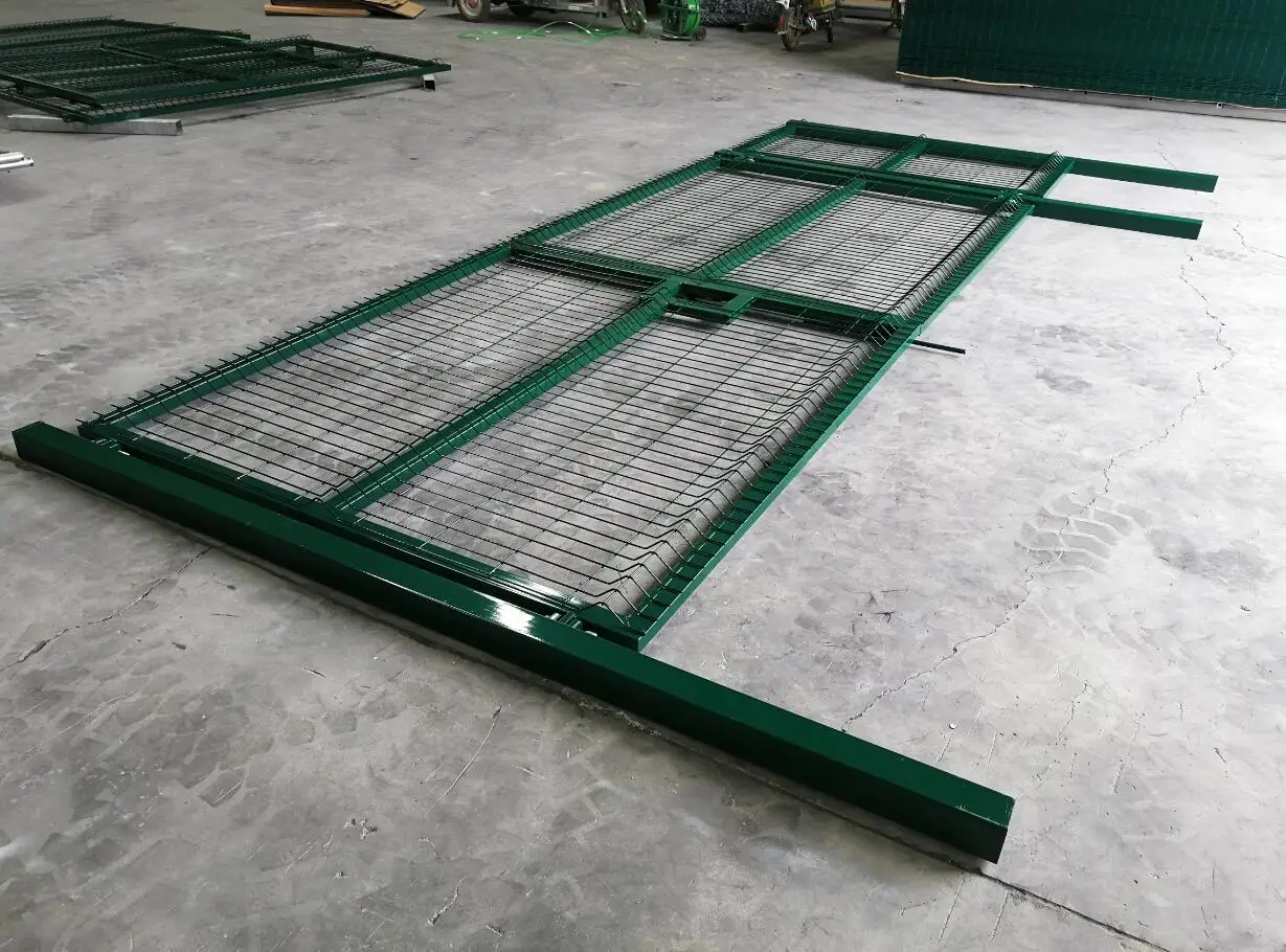 Cheap Galvanised Curved Steel Wire Triangle Shape Wire Mesh Fence 1.8m ...