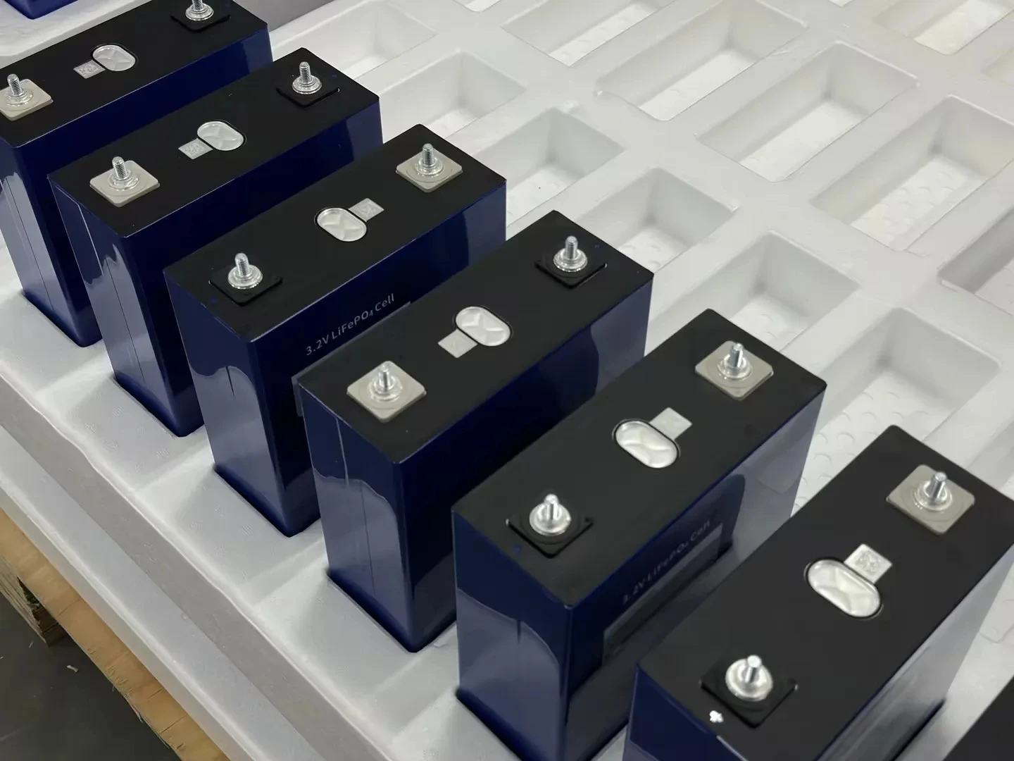 Deep Cycle Lithium Battery - 10000 Cycles & 280ah Capacity