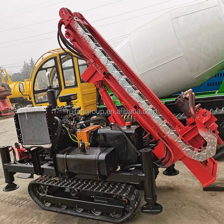 Small Hydraulic Hammer Pile Driver Capable Of Accurately Driving Piles ...