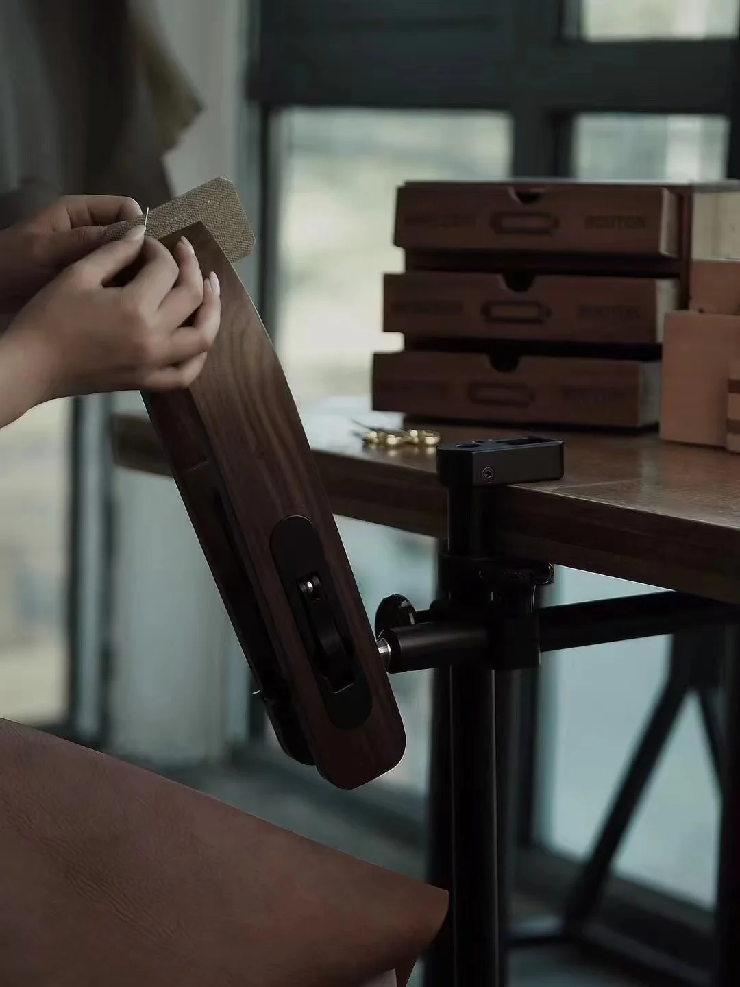 Hand Sewing Black Walnut Clip Leather Craft Fixture